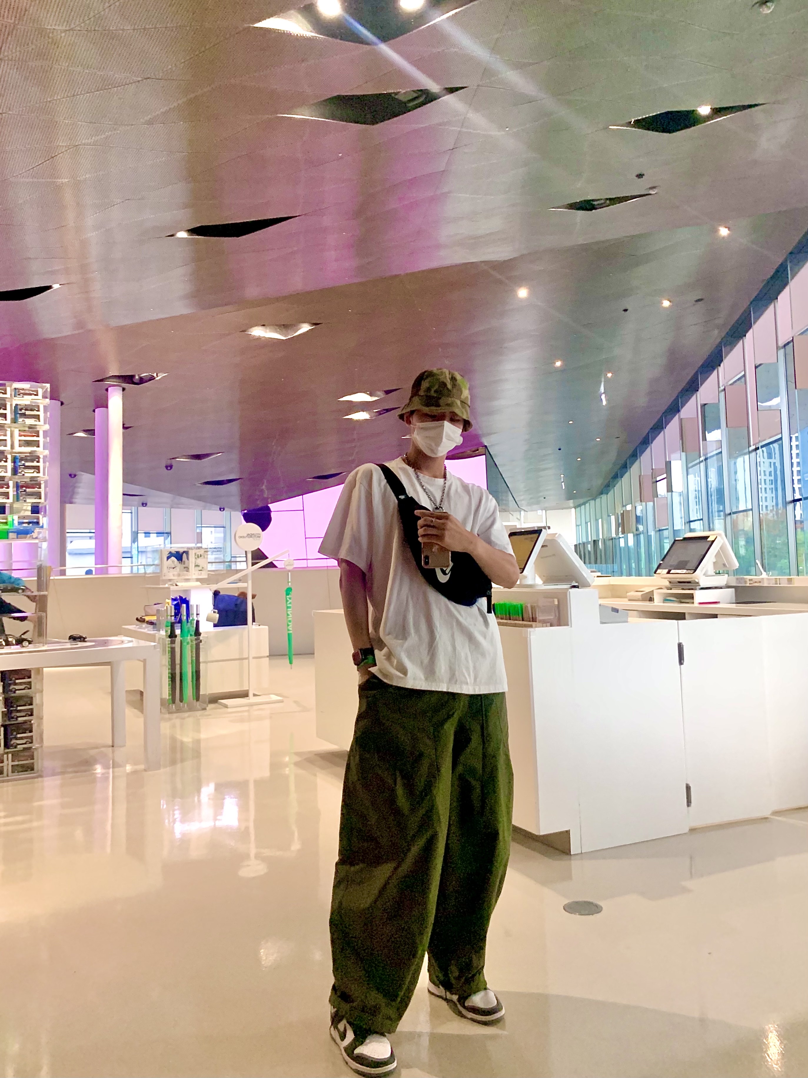 ️🌏 (@practica.lly) 님의 게시물 | KREAM