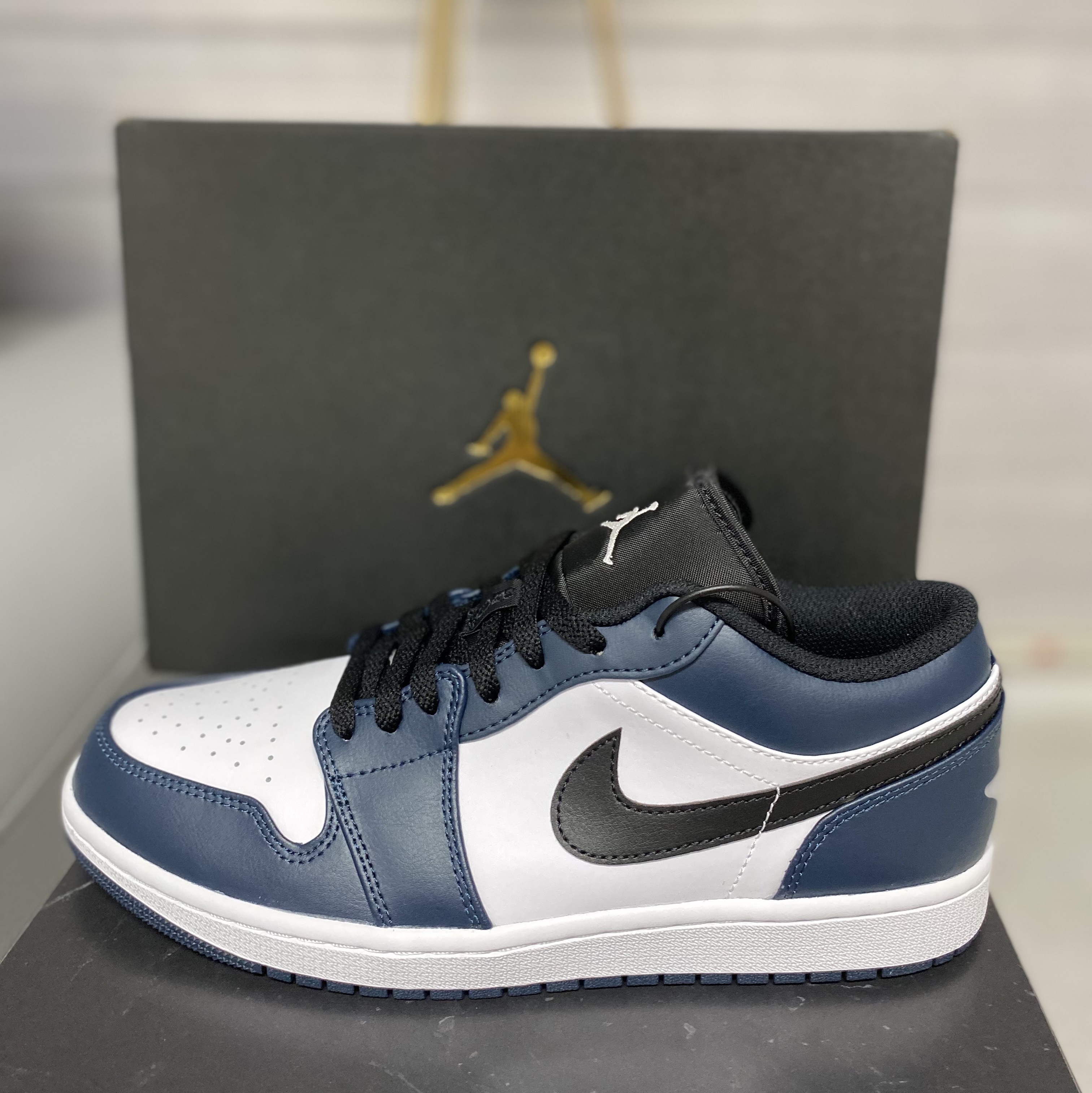 One (@steamheader) 님의 게시물 | KREAM