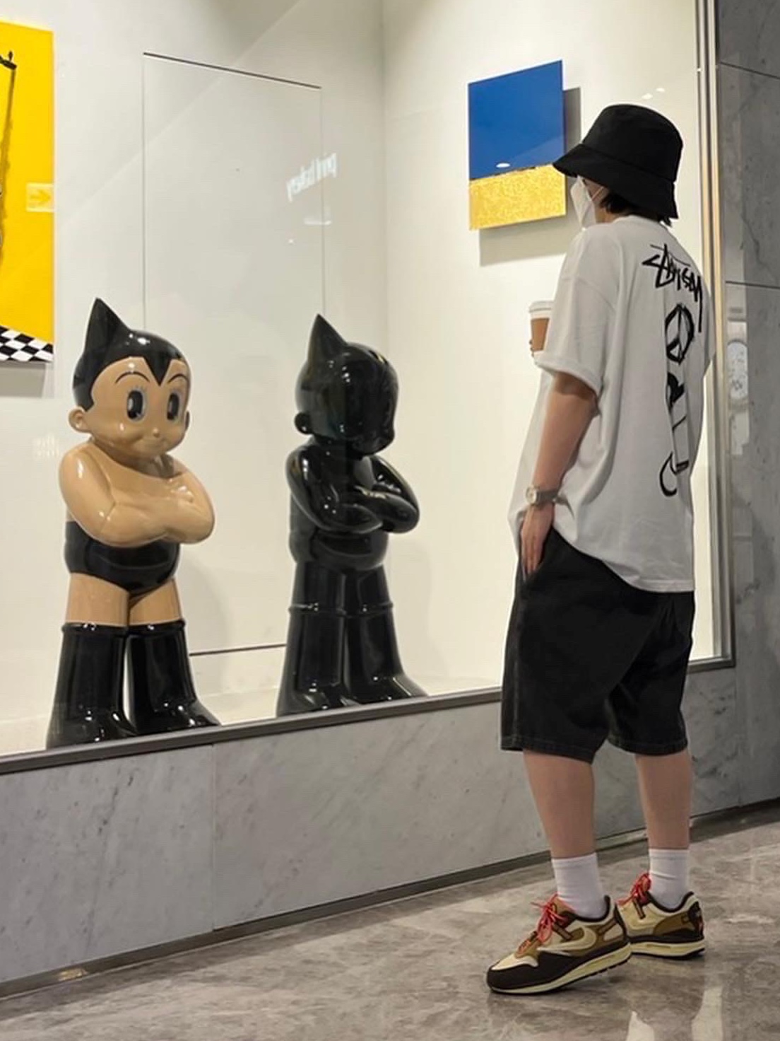 🐛 (@zi_ne) 님의 게시물 | KREAM