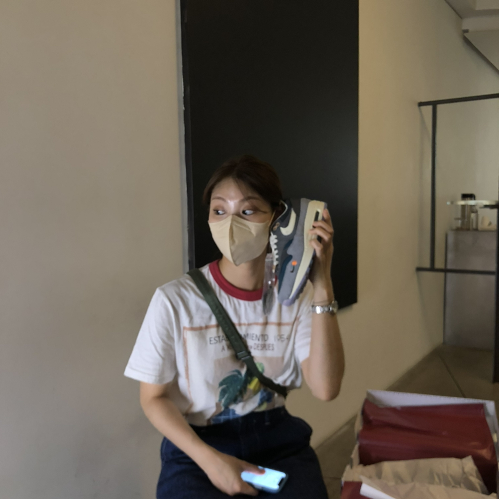 zenabin (@zena_bin) 님의 게시물 | KREAM