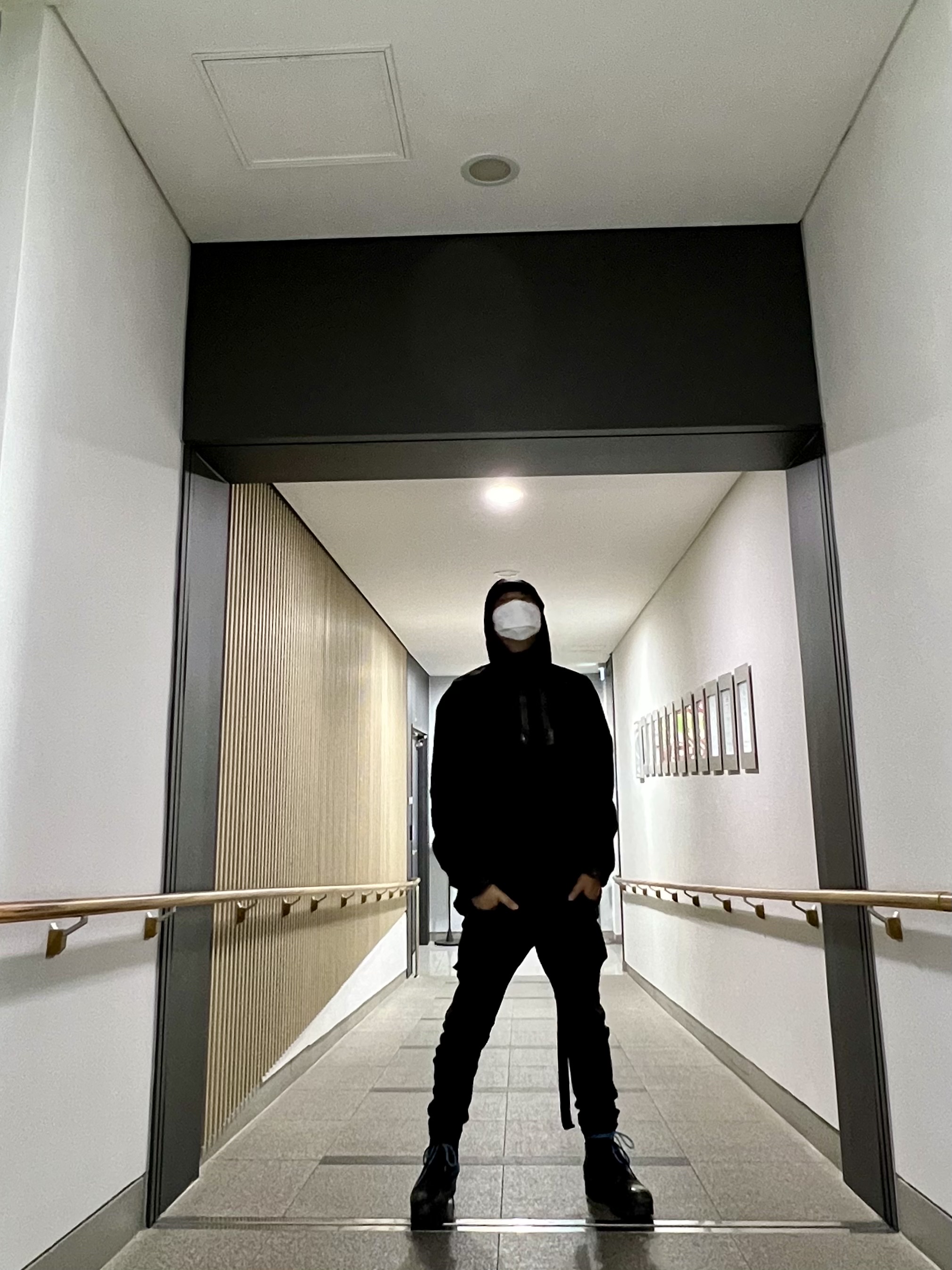 junns (@junns) 님의 게시물 | KREAM