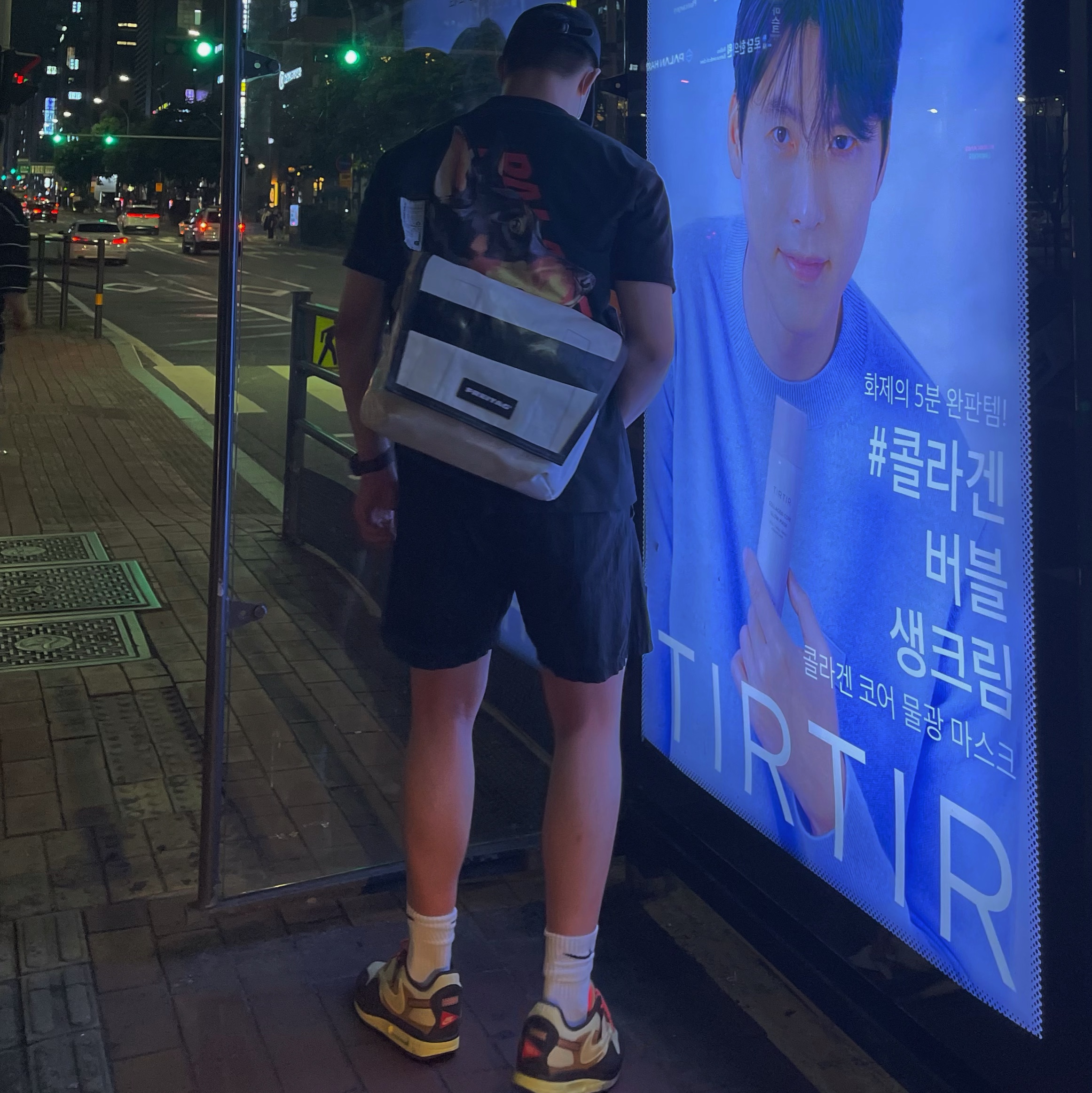 버미 (@_beomy) 님의 게시물 | KREAM