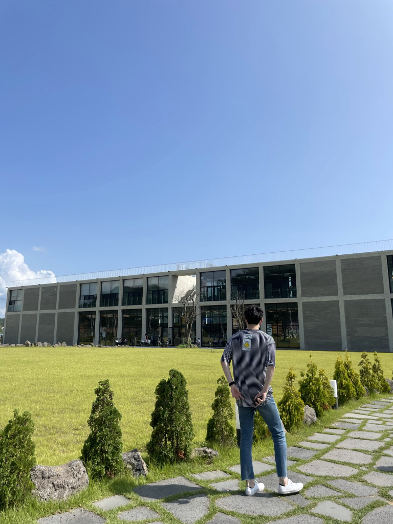 kdh9305 (@ddongkh) 님의 게시물 | KREAM