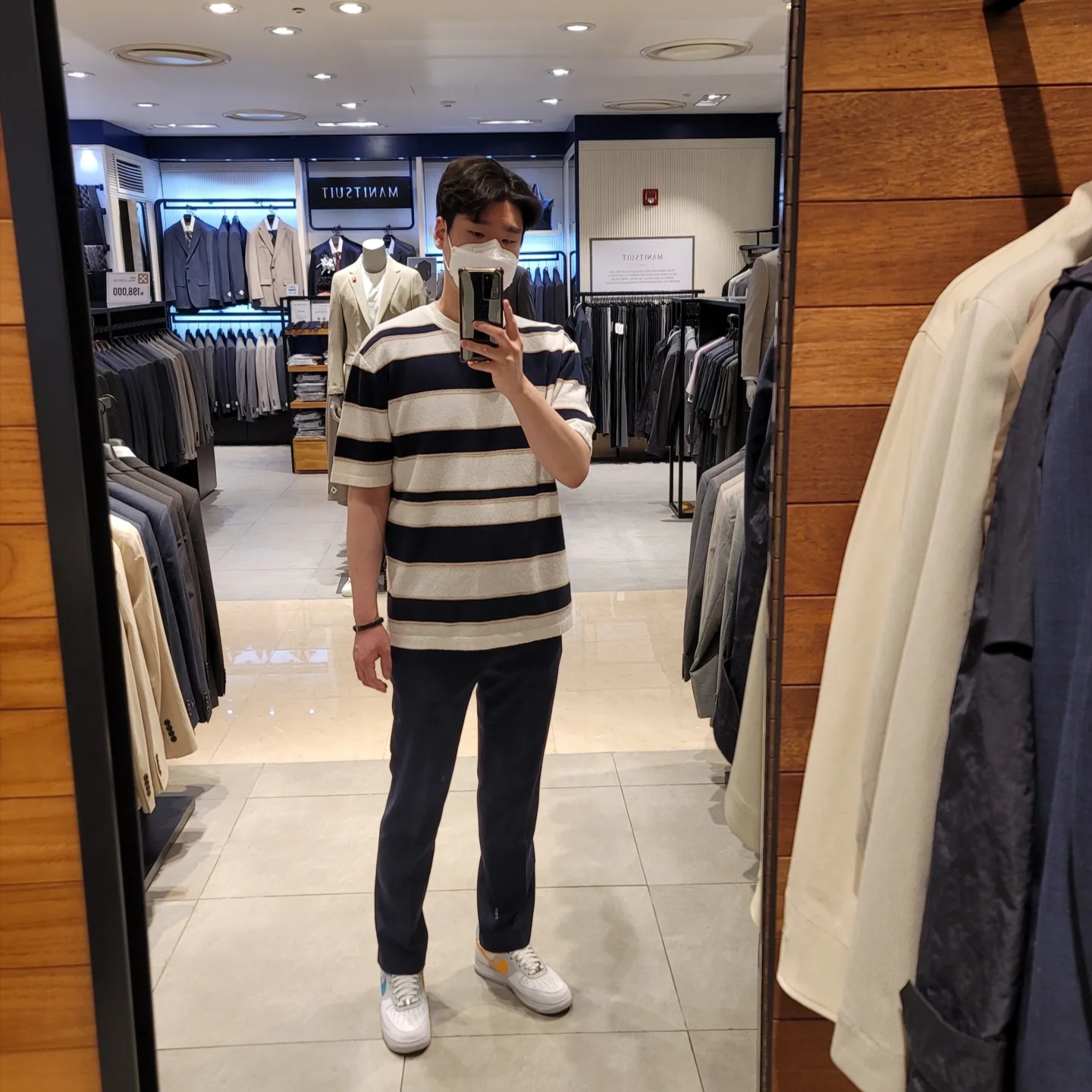 (@chk_s2) 님의 게시물 | KREAM