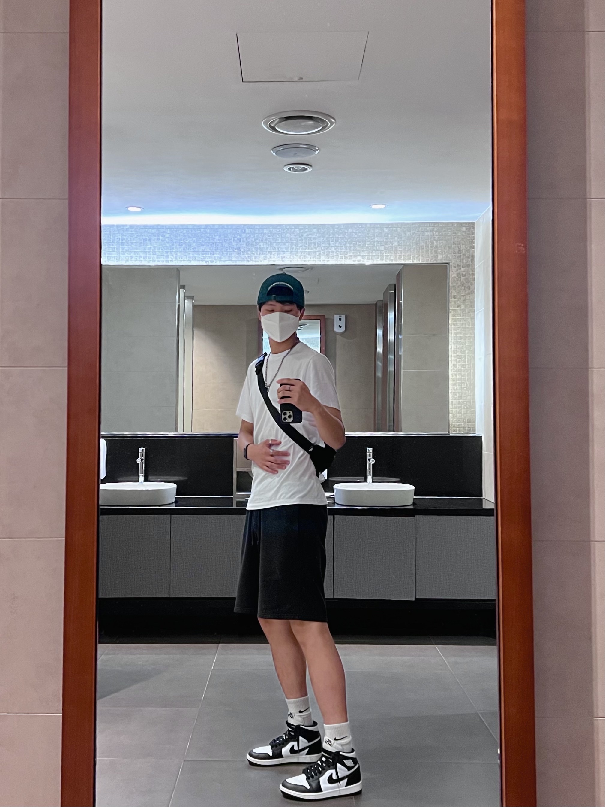 ️🌏 (@practica.lly) 님의 게시물 | KREAM