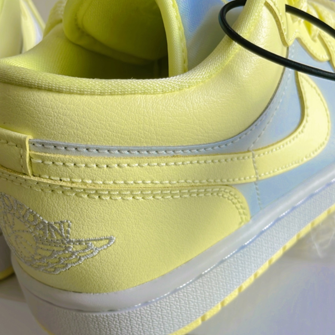 로아다 (@j.ro.a) 님의 게시물 | KREAM