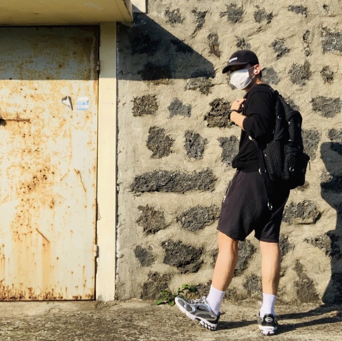 🫥 (@tsl68y) 님의 게시물 | KREAM