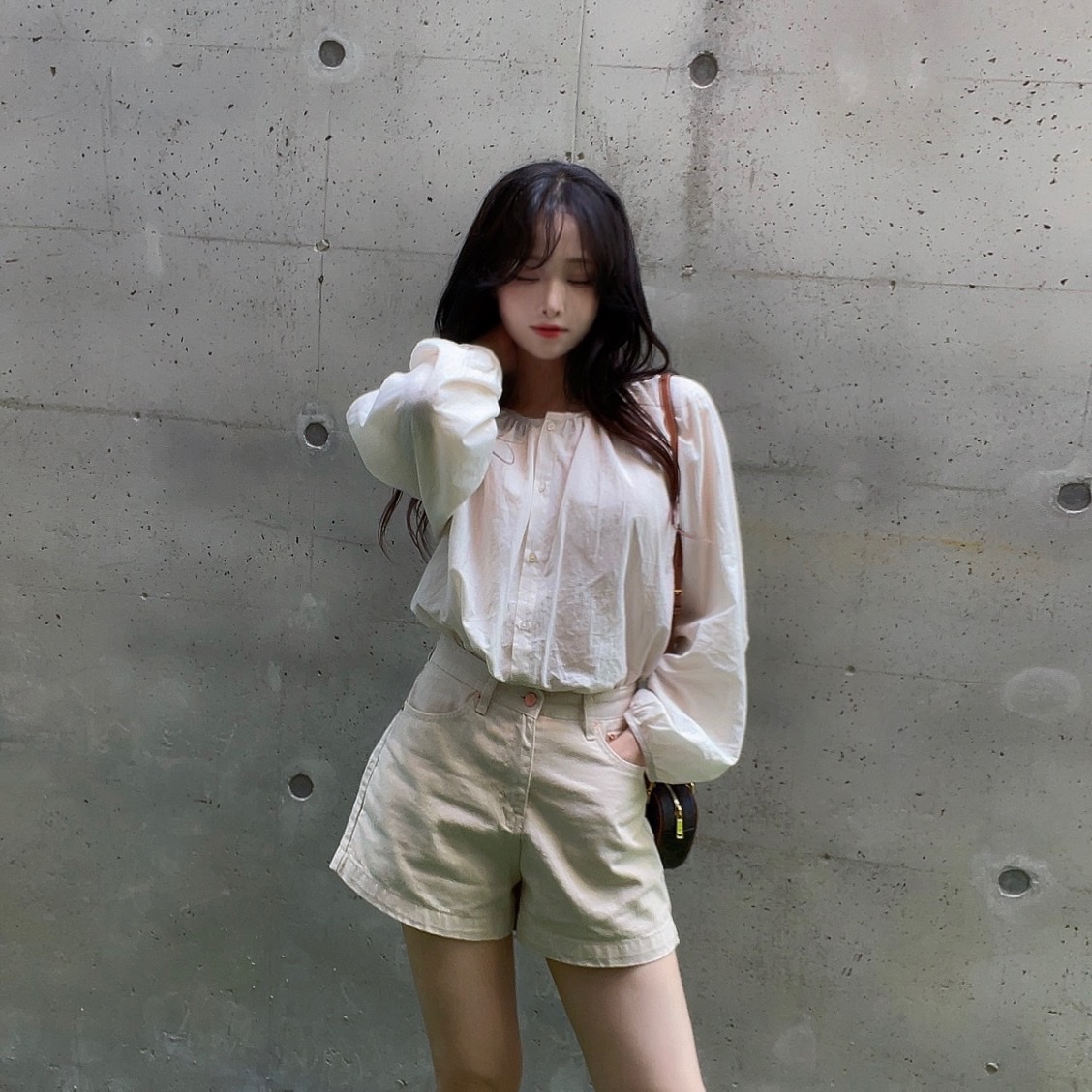 히야 (@hee.yoo_n) 님의 게시물 | KREAM