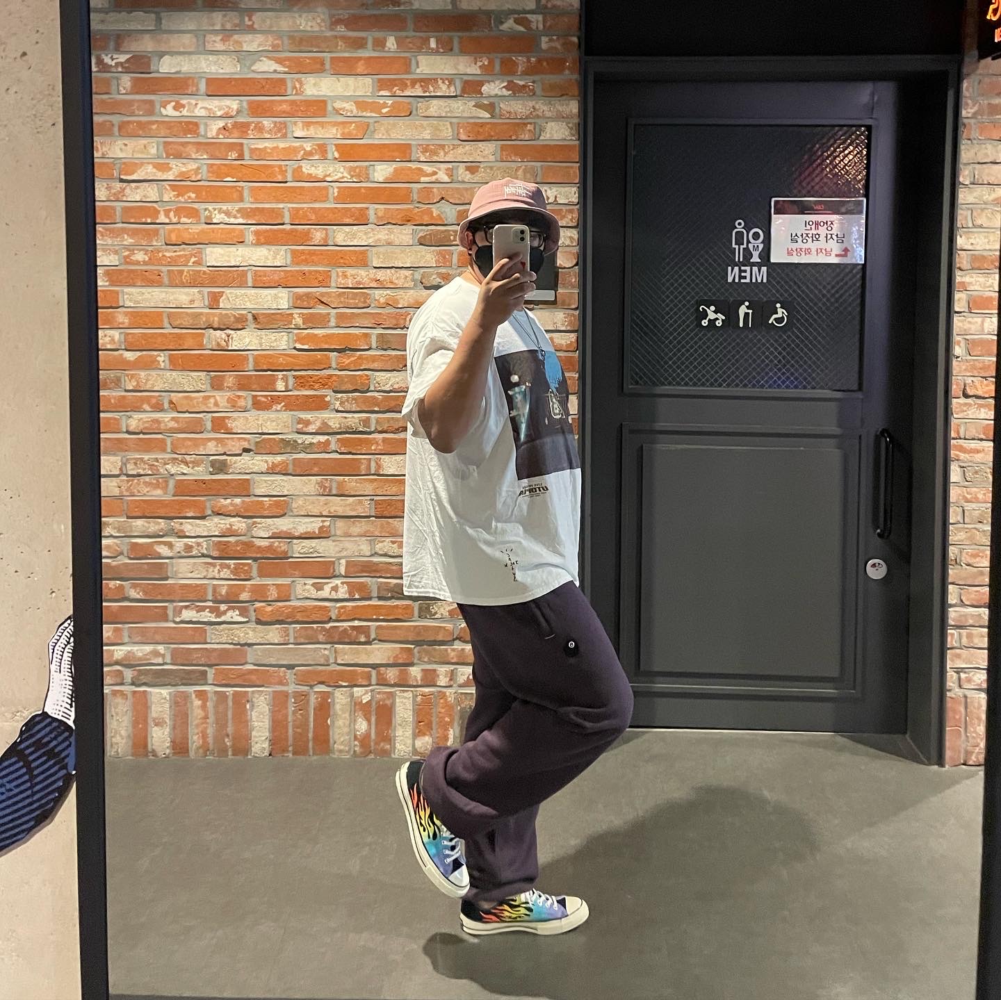 전대우 (@tigerdw) 님의 게시물 | KREAM