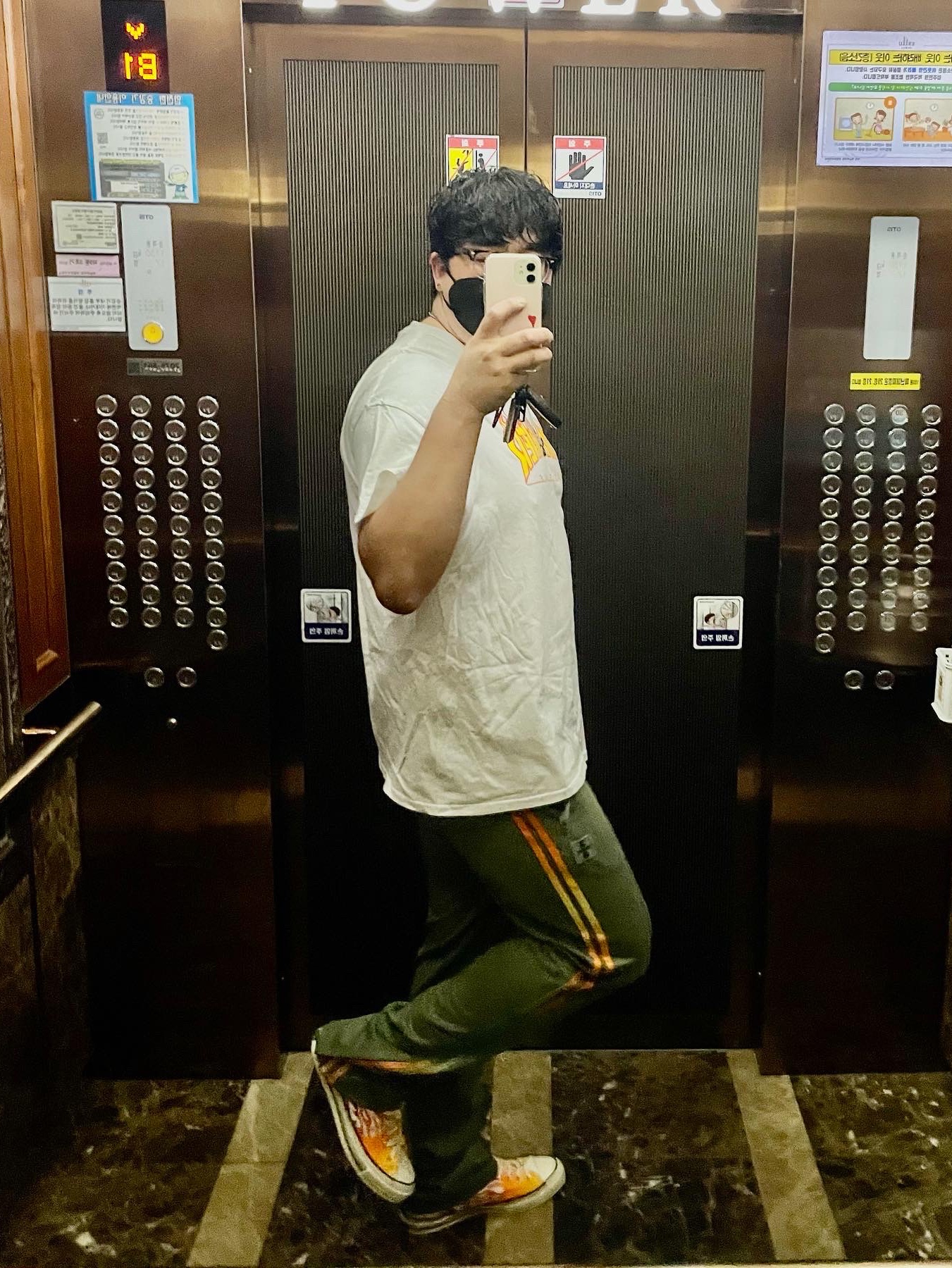 전대우 (@tigerdw) 님의 게시물 | KREAM