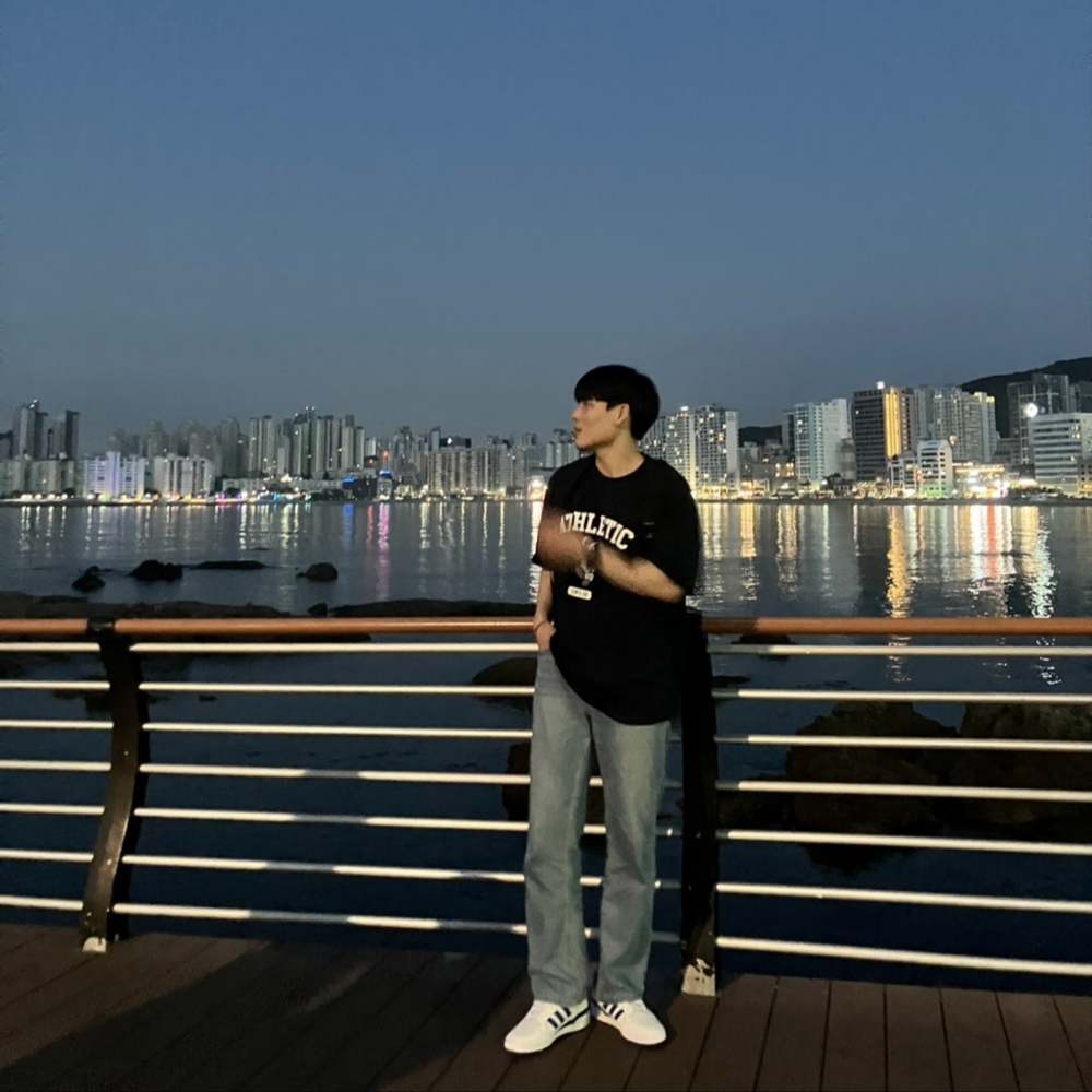 시우 (@zzung_184) 님의 게시물 | KREAM