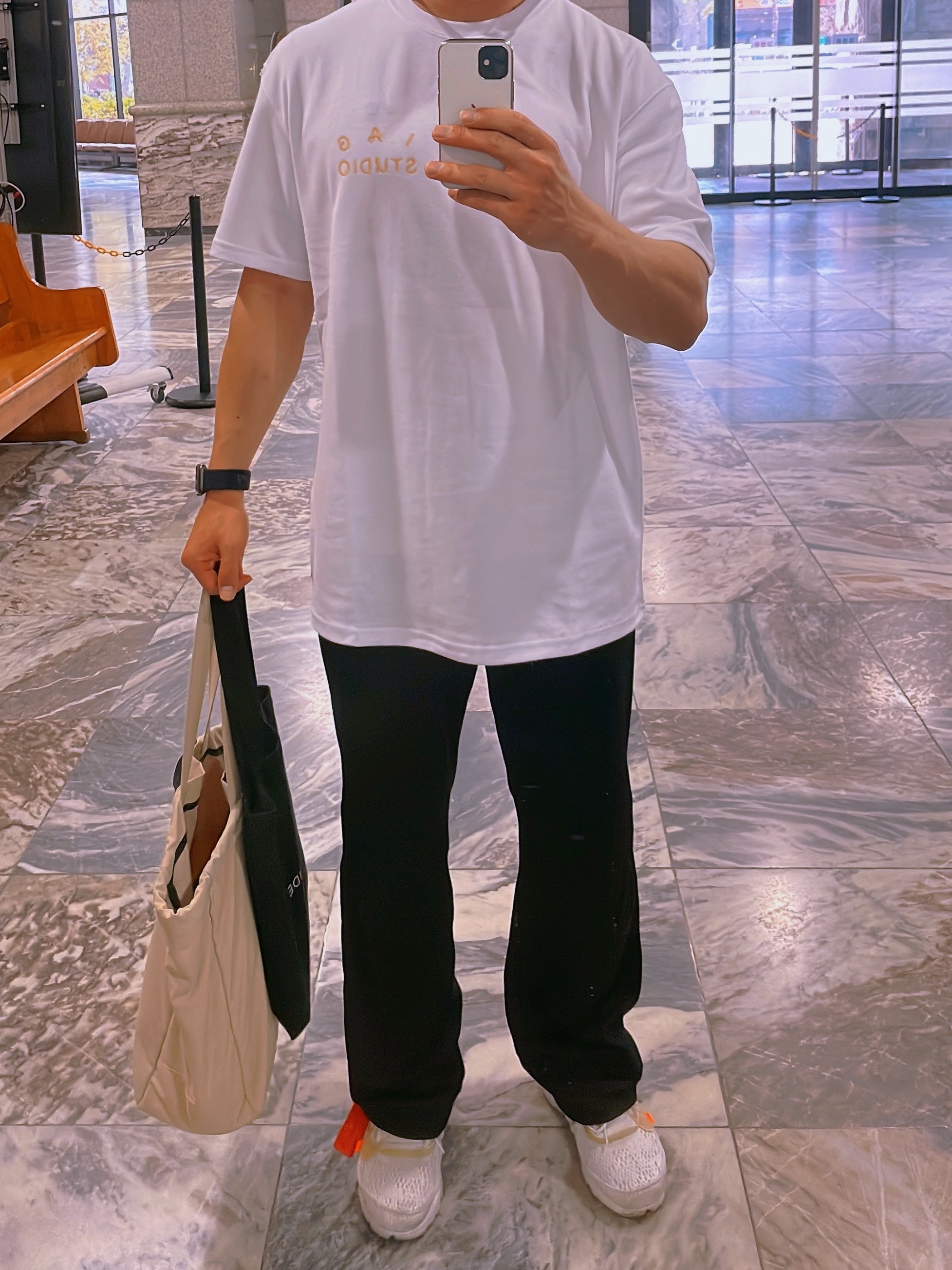 시온 (@zion_) 님의 게시물 | KREAM