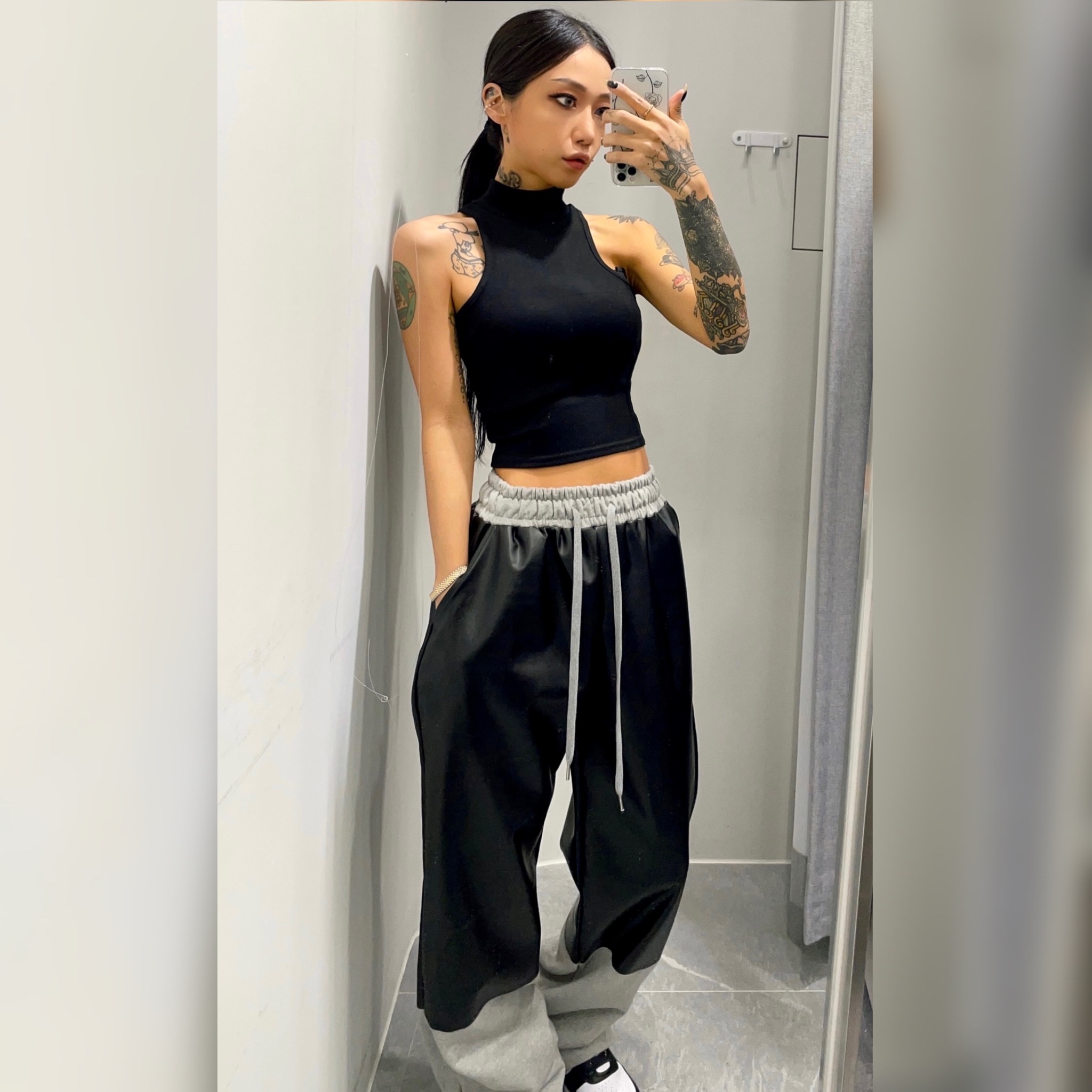 (@yoom___d) 님의 게시물 | KREAM