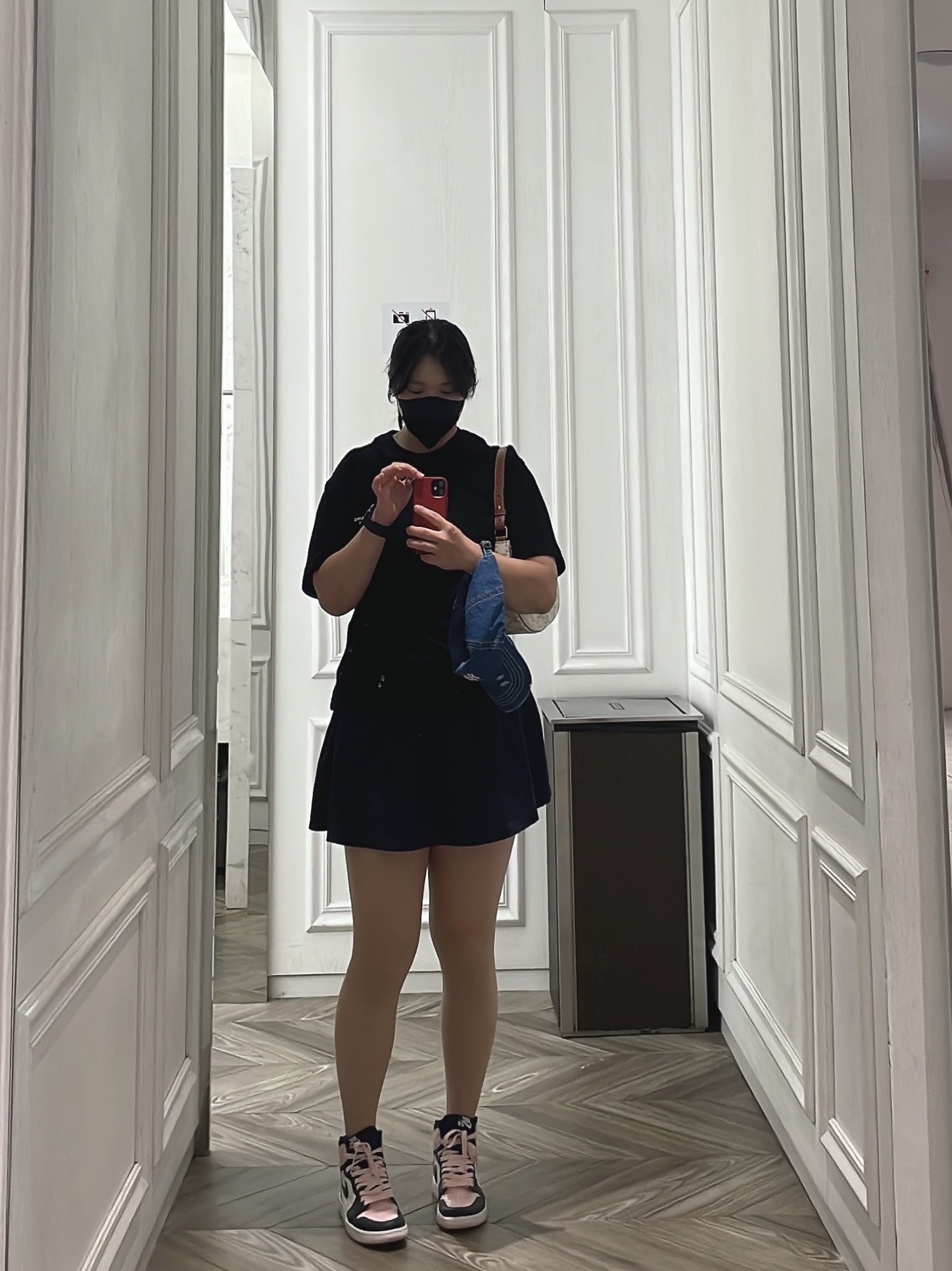 (@julia_kim) 님의 게시물 | KREAM