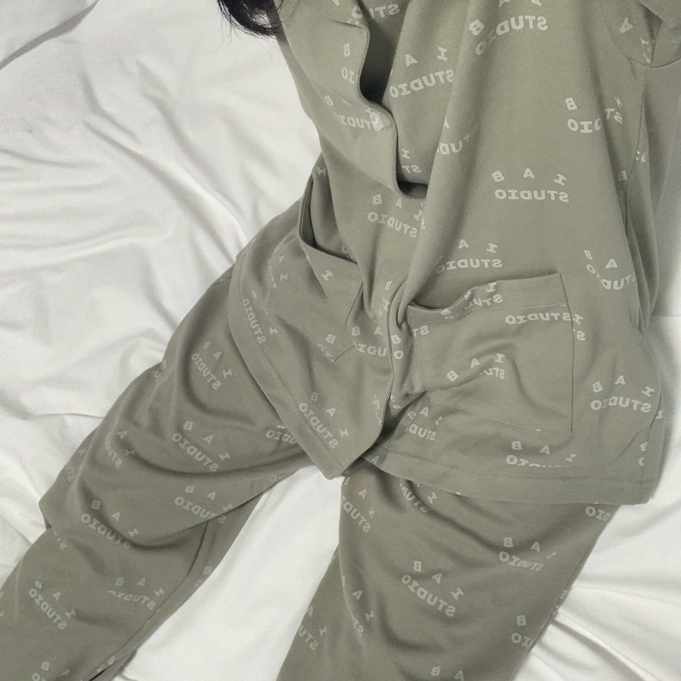 김고은 (@ggong_ri) 님의 게시물 | KREAM