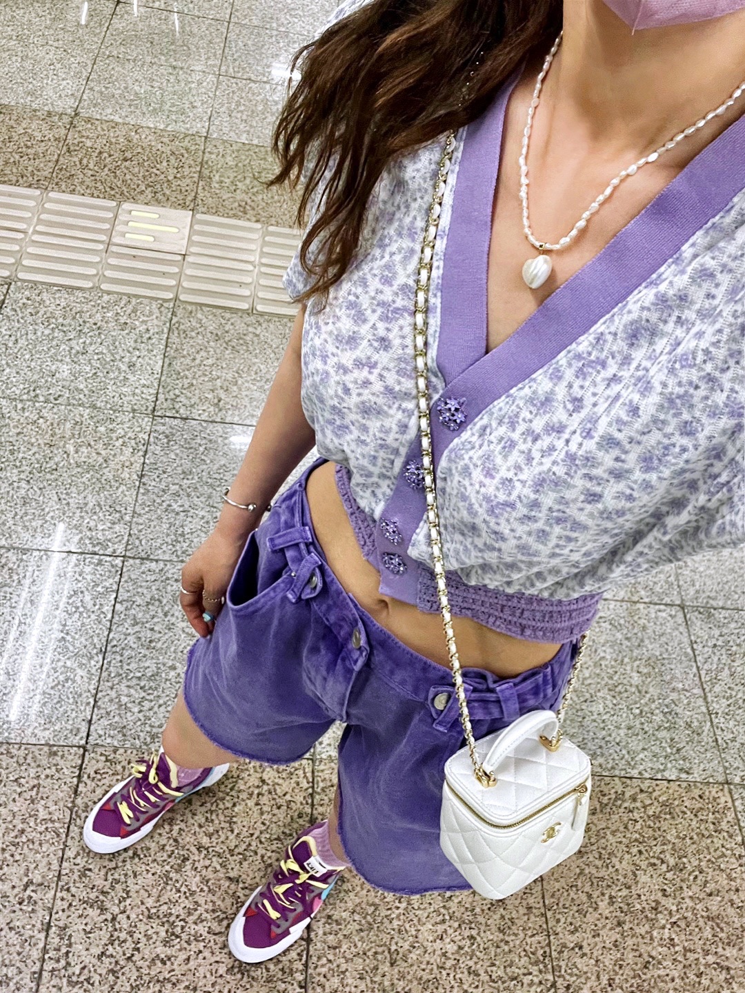 꿀벌이🐝 이지유 (@amelia_v) 님의 게시물 | KREAM