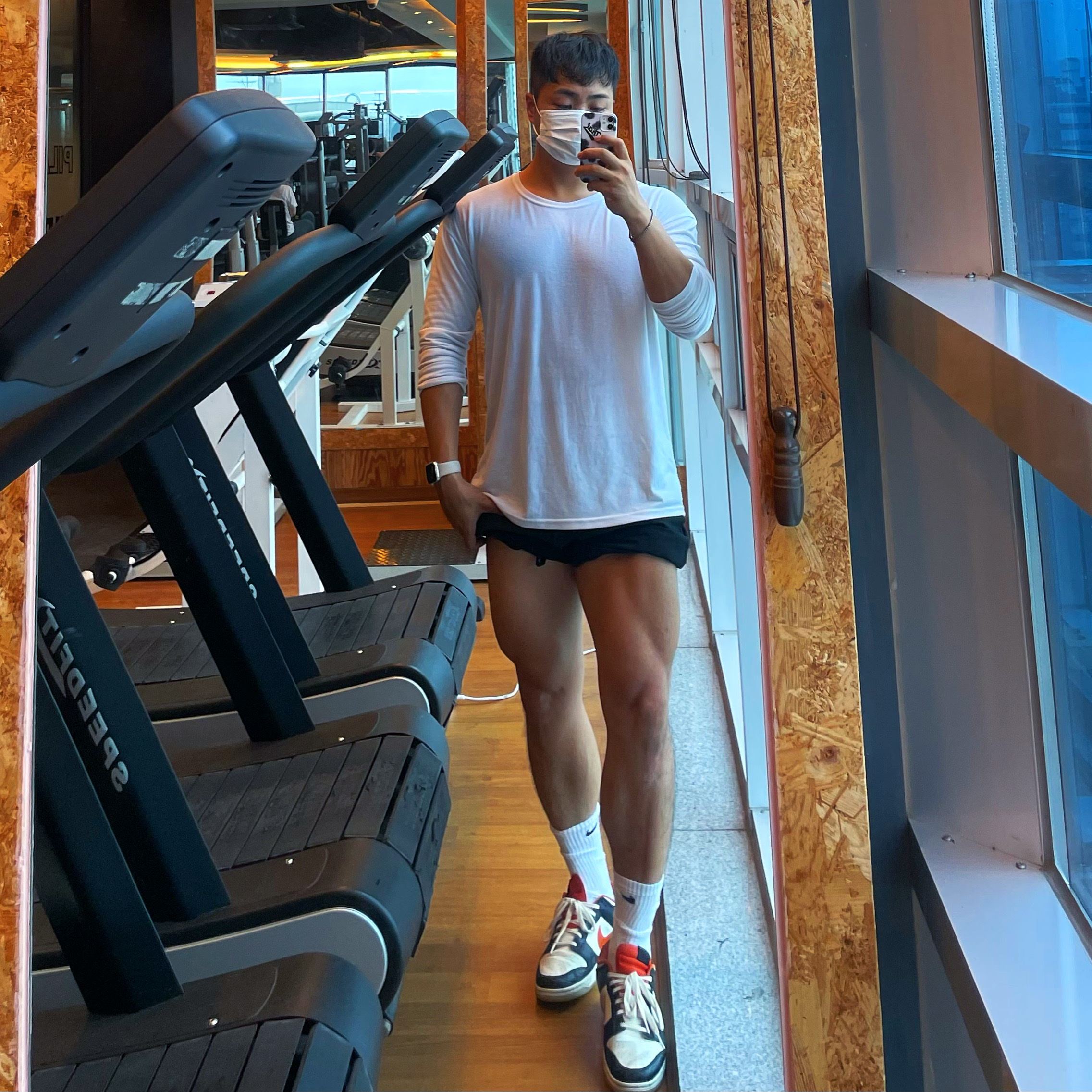 광어 (@kwange0) 님의 게시물 | KREAM