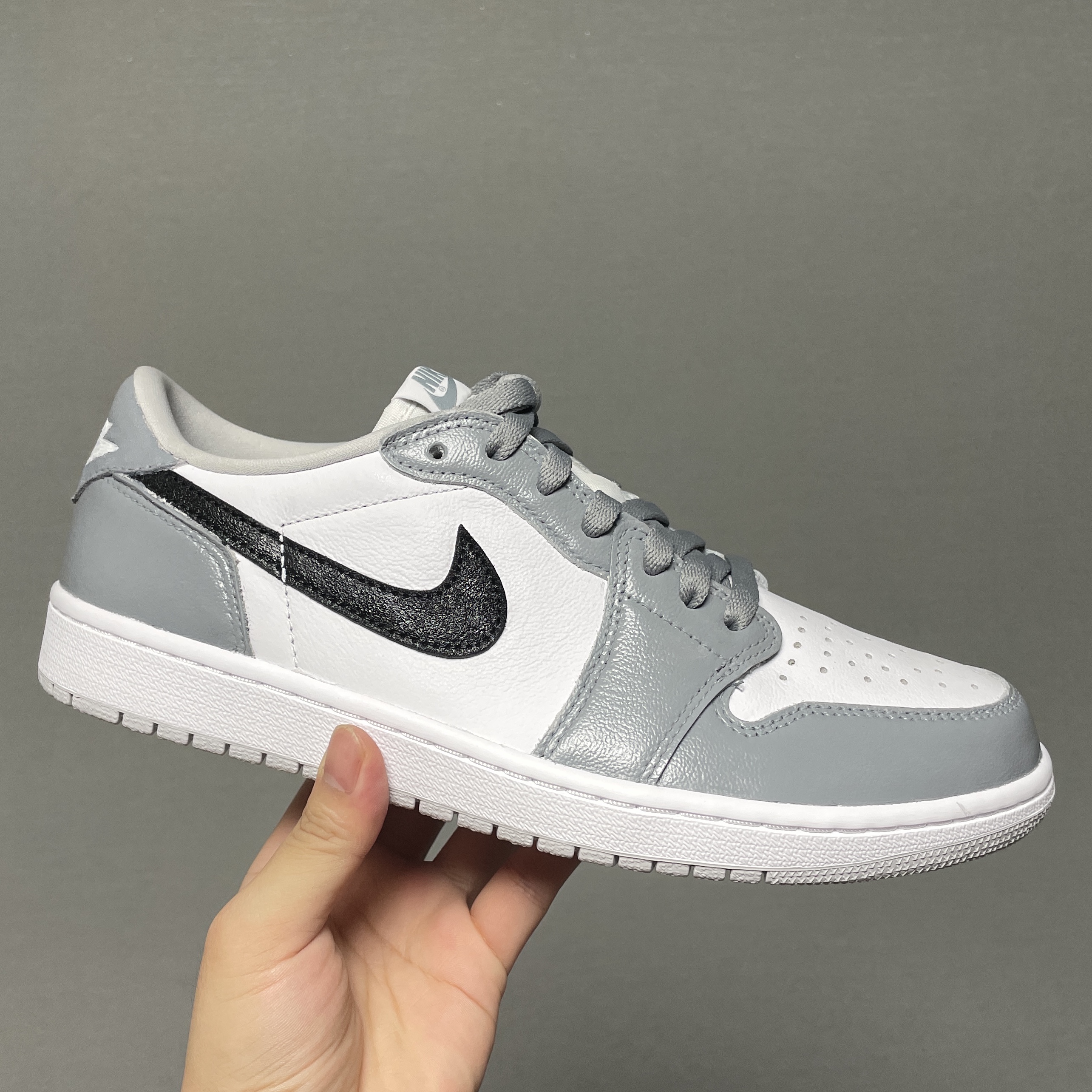 @acgacg) 님의 게시물 | KREAM