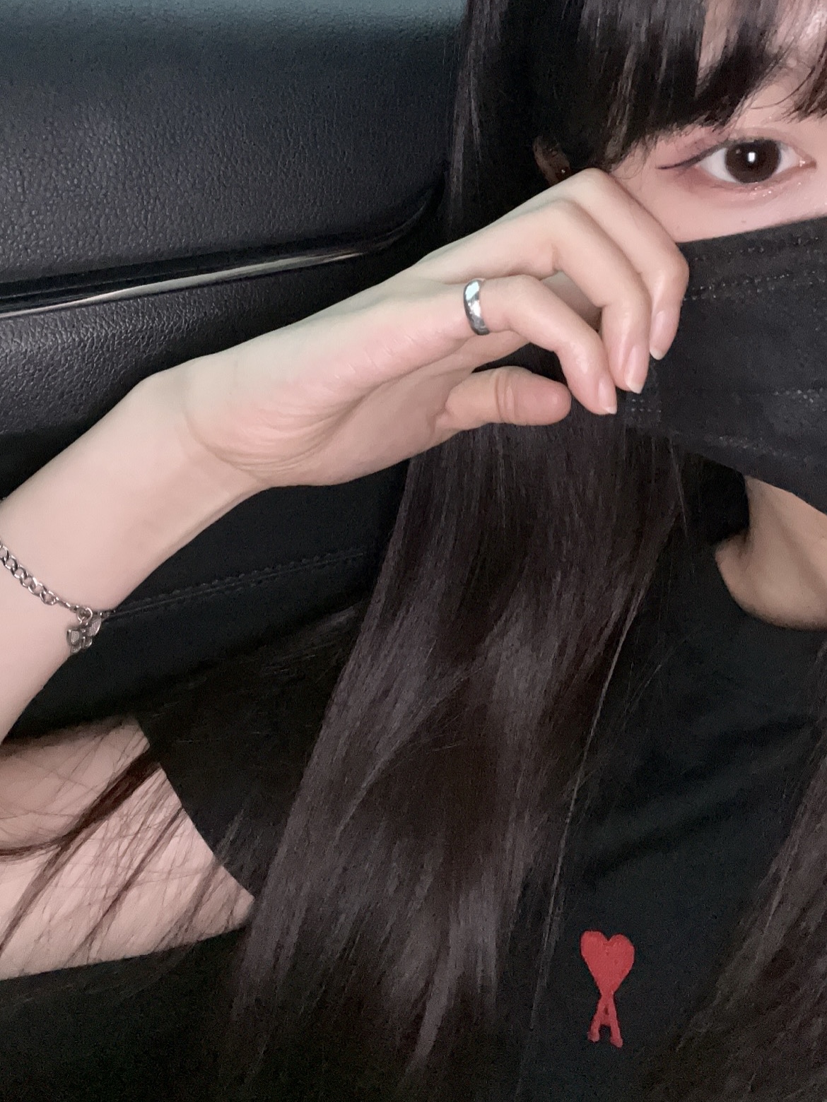 jw (@woooni) 님의 게시물 | KREAM