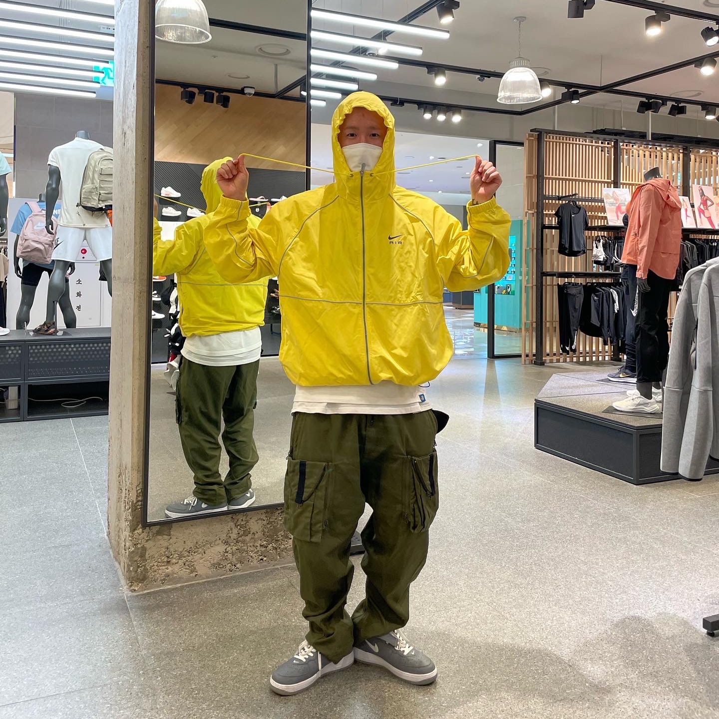 이면빈 (@imb03) 님의 게시물 | KREAM