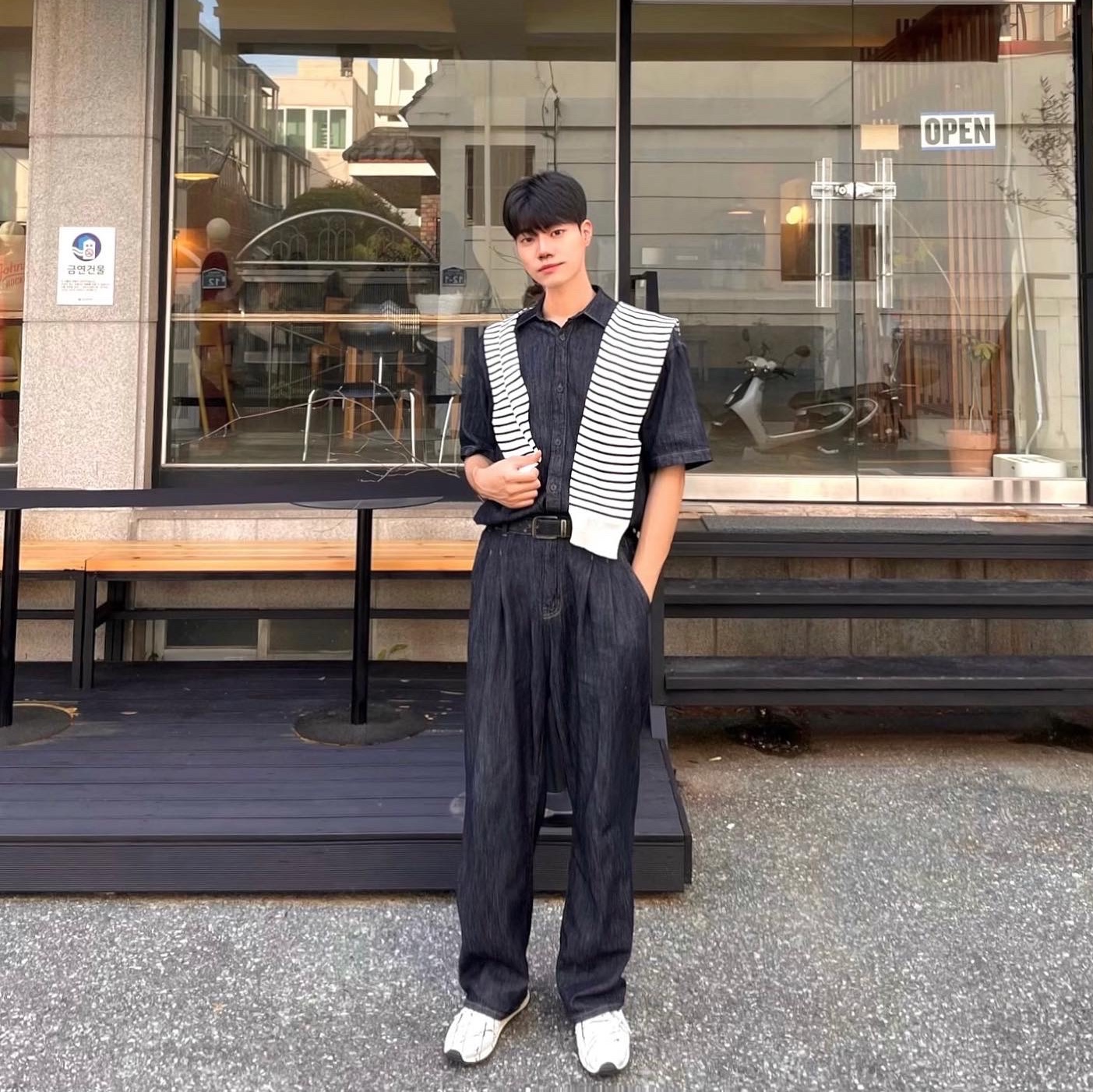 프롬투미 (@fromtome_jun) 님의 게시물 | KREAM