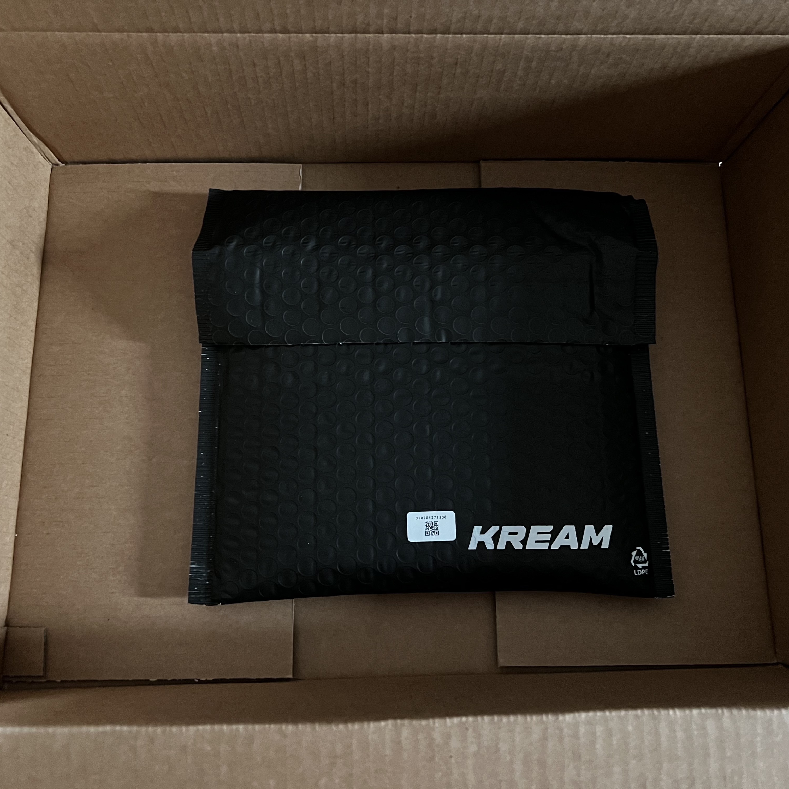 🎧 (@m_185_w) 님의 게시물 | KREAM