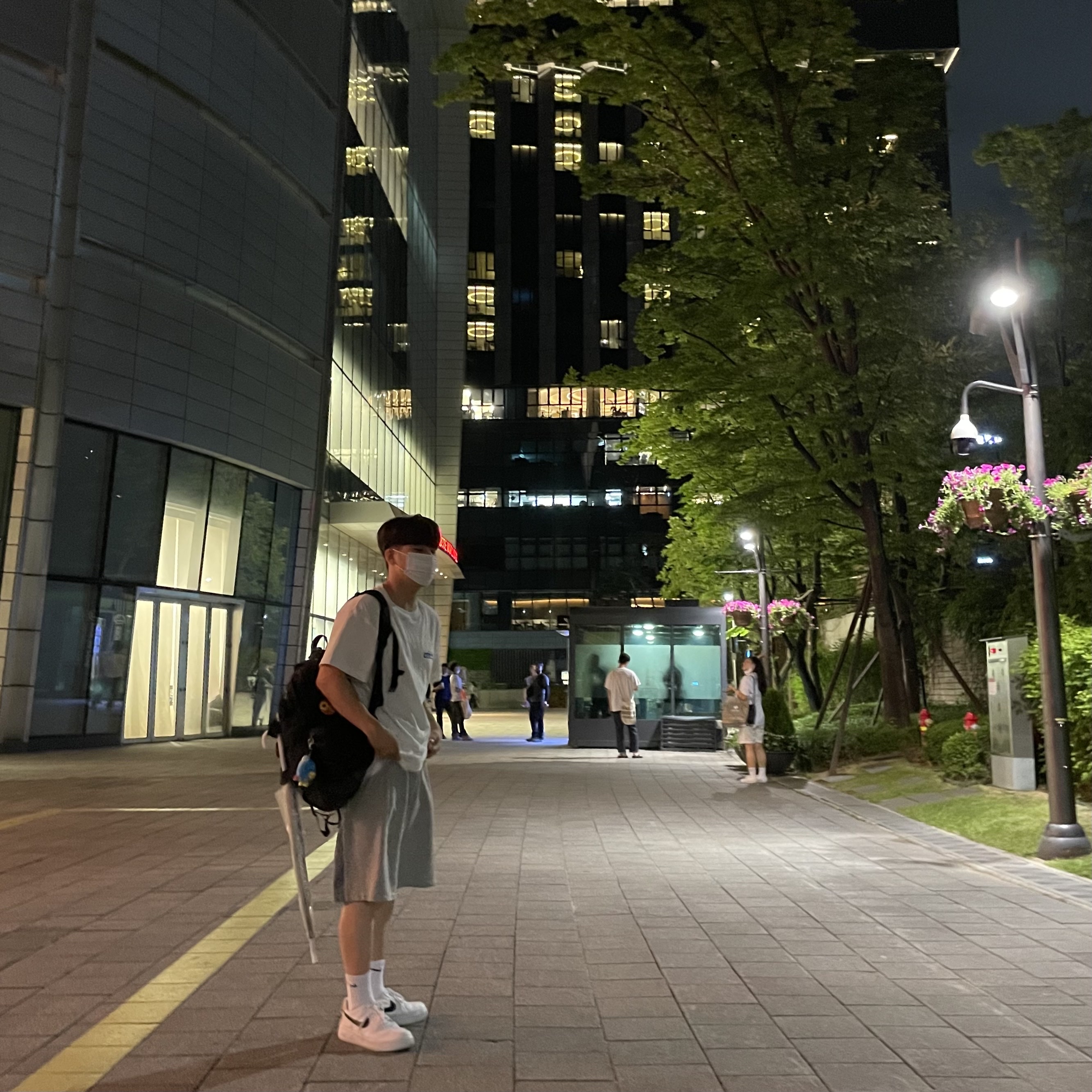 동인 (@dongdu_e) 님의 게시물 | KREAM