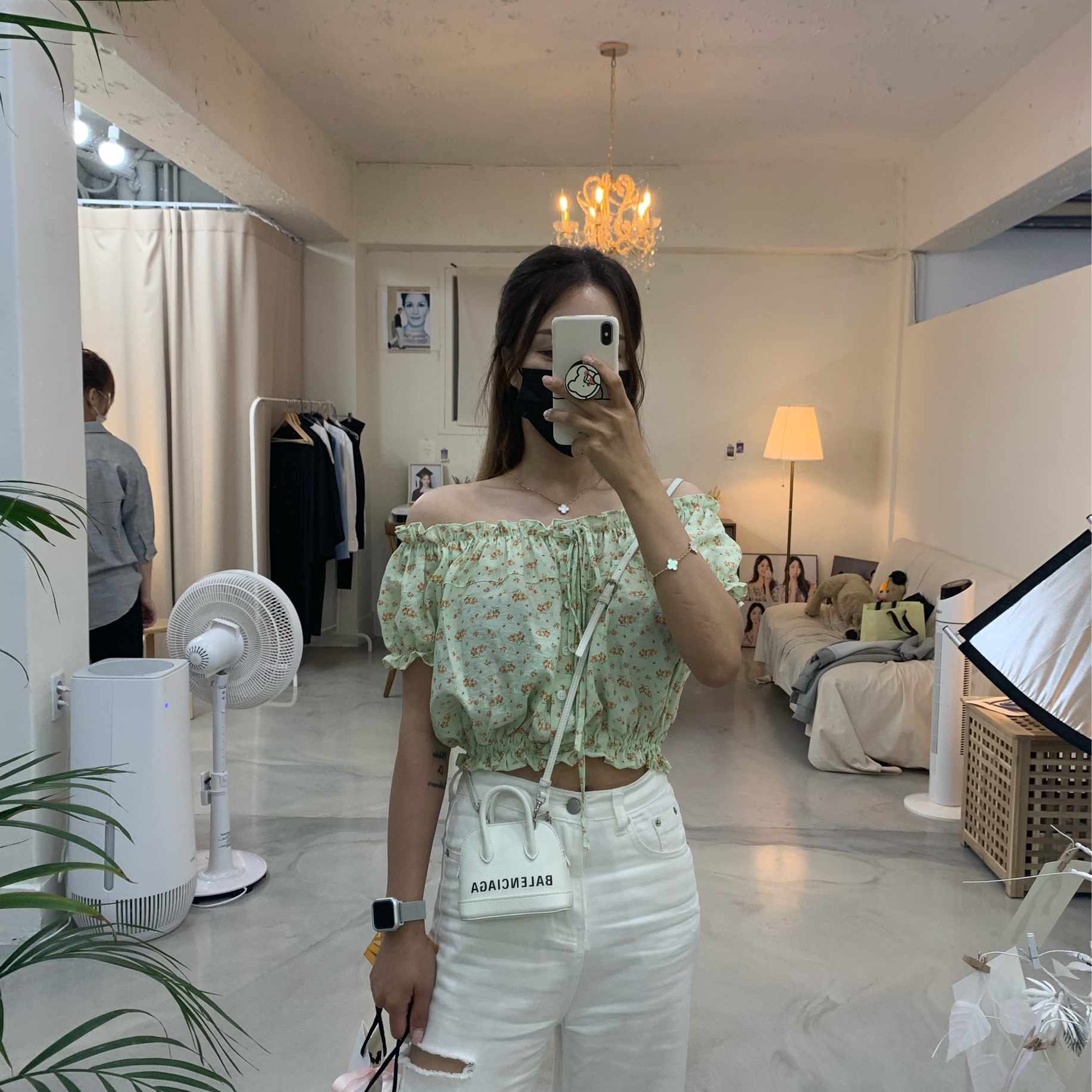 만족할때까지 : ) (@iam_hee) 님의 게시물 | KREAM