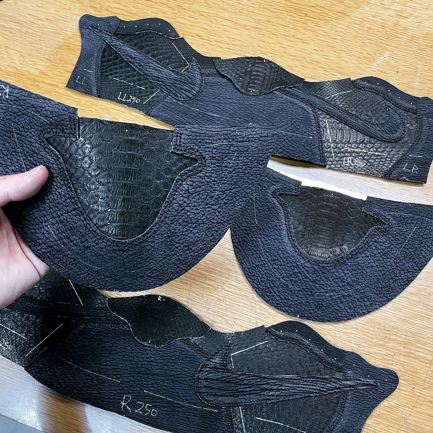 우준 (@wo__ojun) 님의 게시물 | KREAM