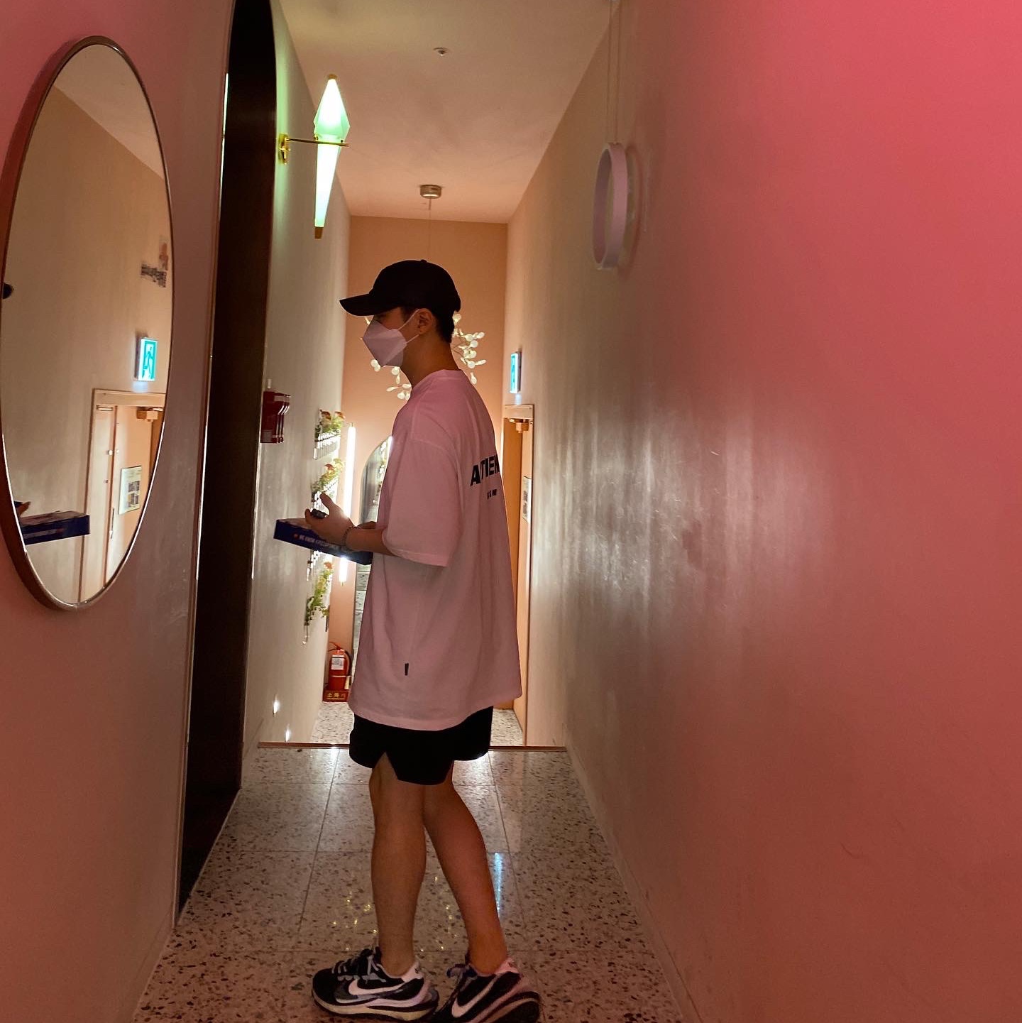 (@archive_og) 님의 게시물 | KREAM