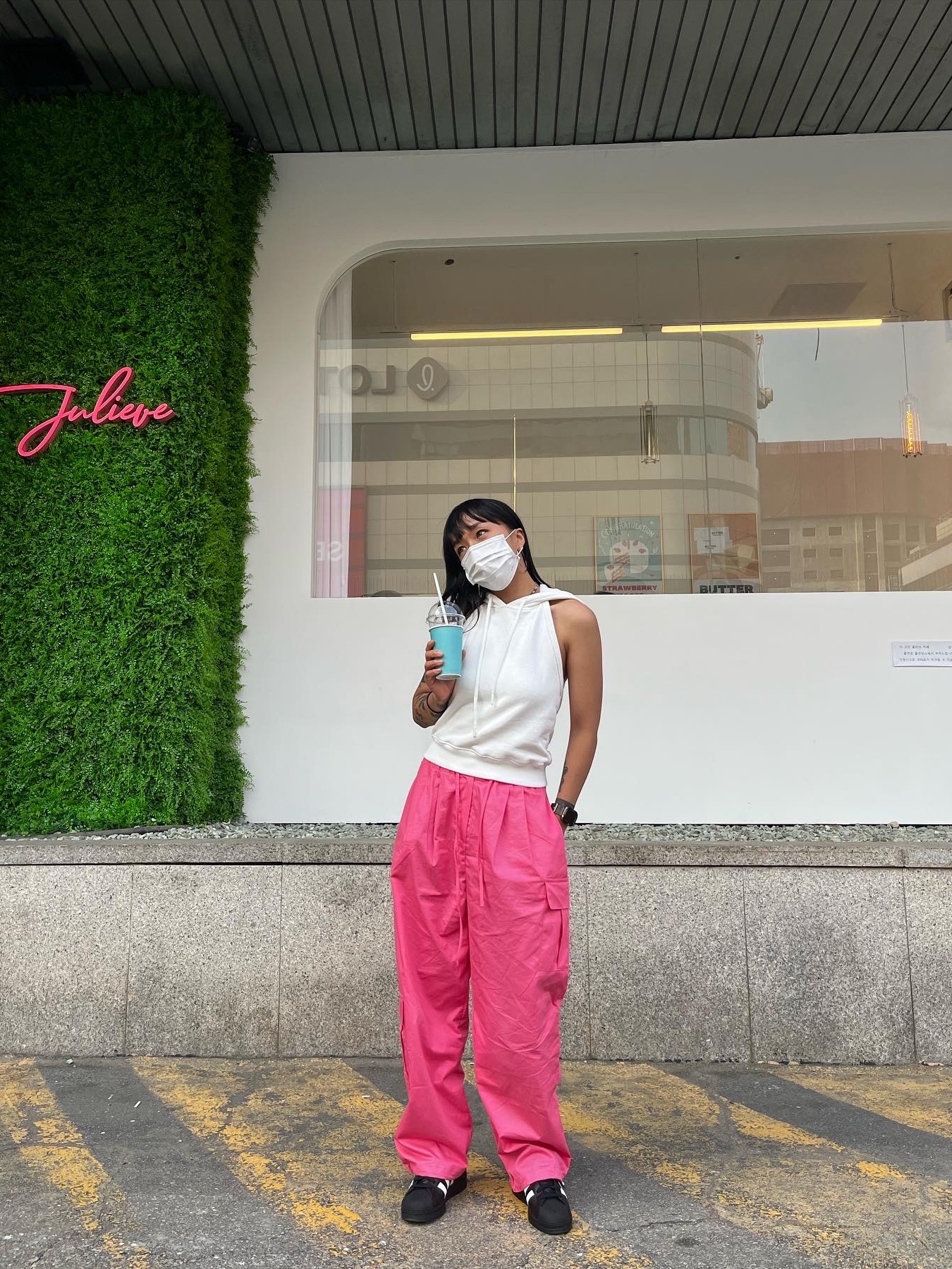 wkdalswn77 (@_162c.m) 님의 게시물 | KREAM