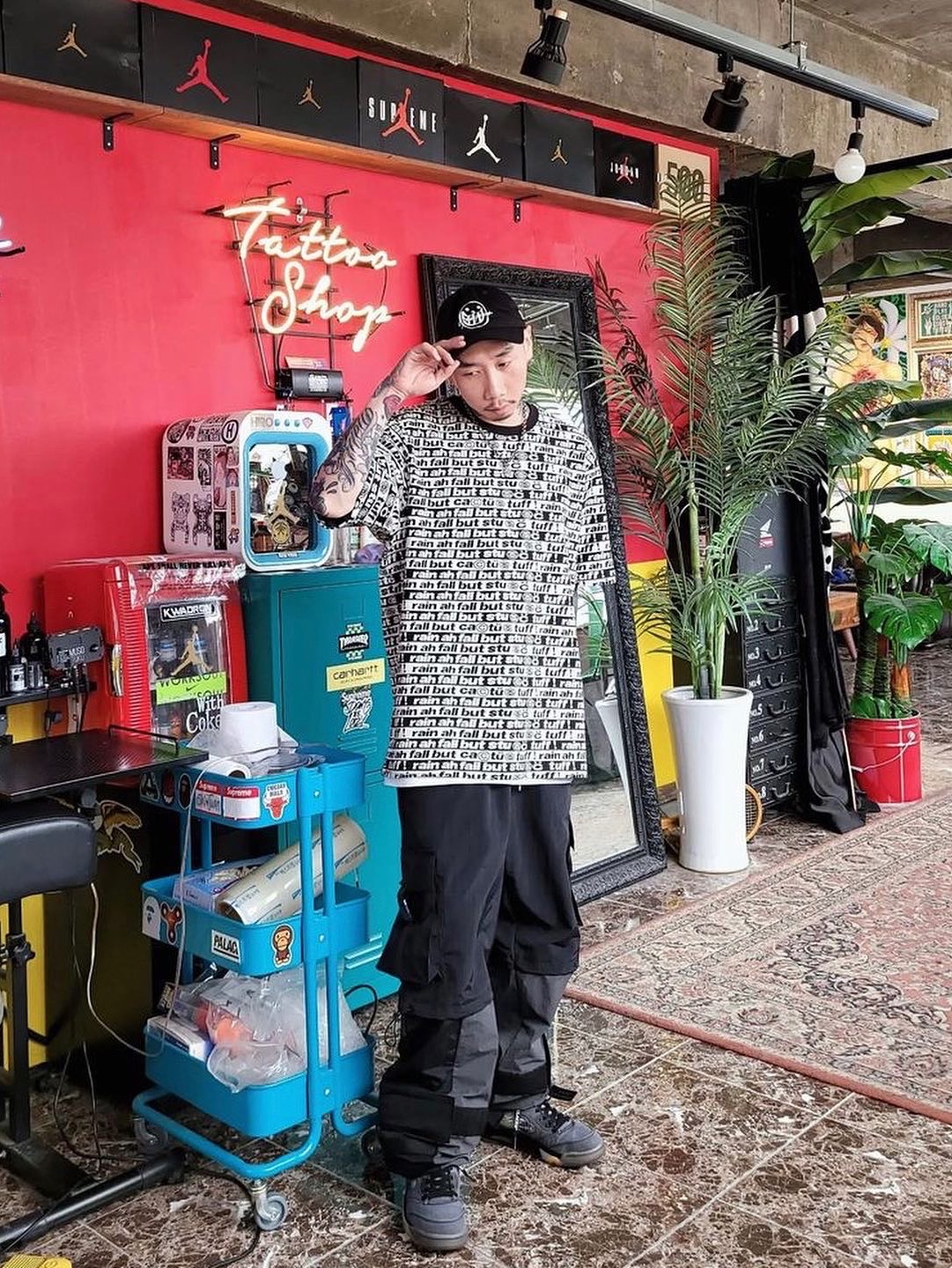 드네이지 아웃핏 (@denage) 님의 게시물 | KREAM