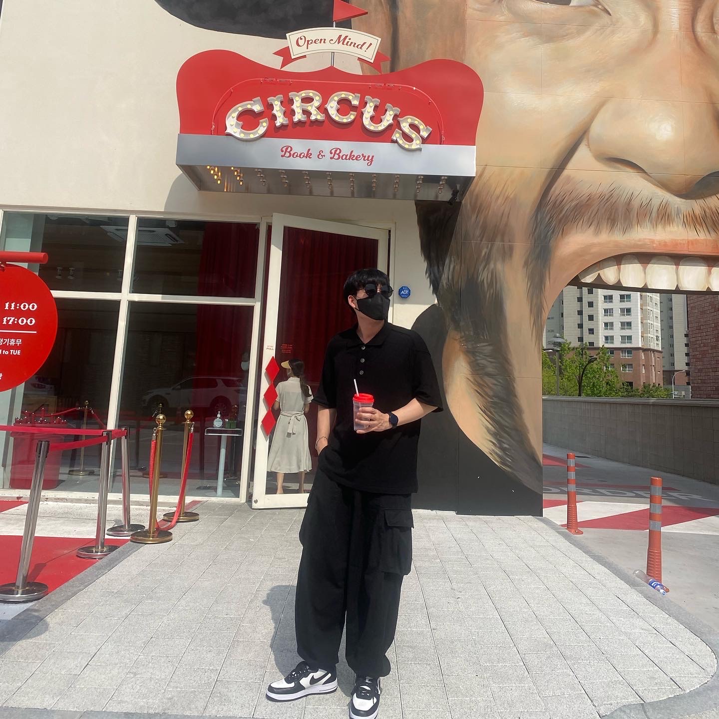 시우 (@zzung_184) 님의 게시물 | KREAM