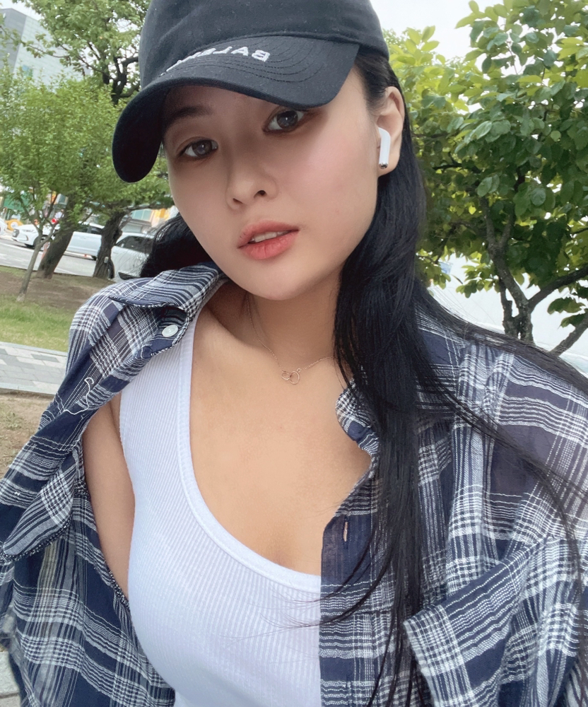 jeunh0629 (@eunhyeon) 님의 게시물 | KREAM