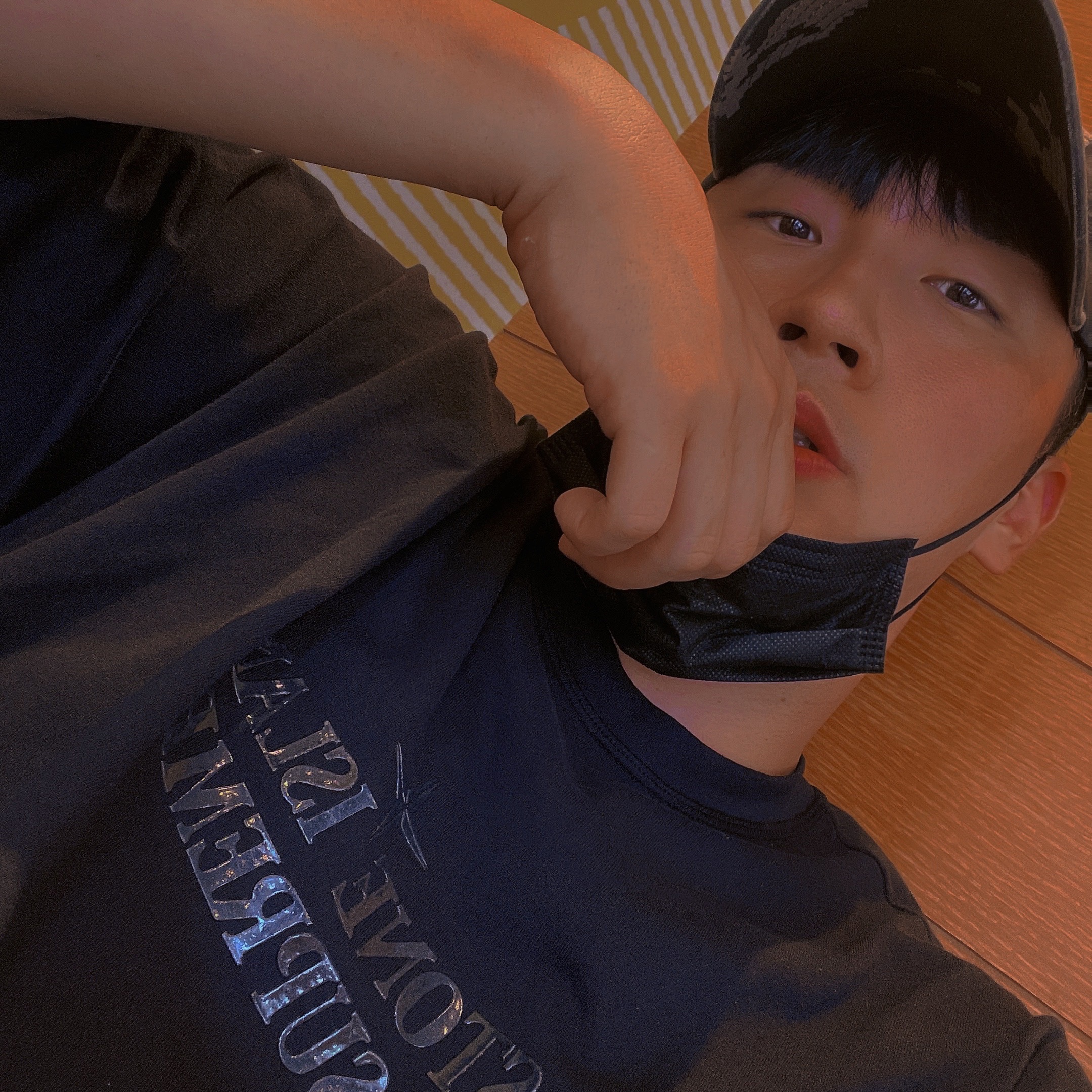 😼 (@j_cheol) 님의 게시물 | KREAM