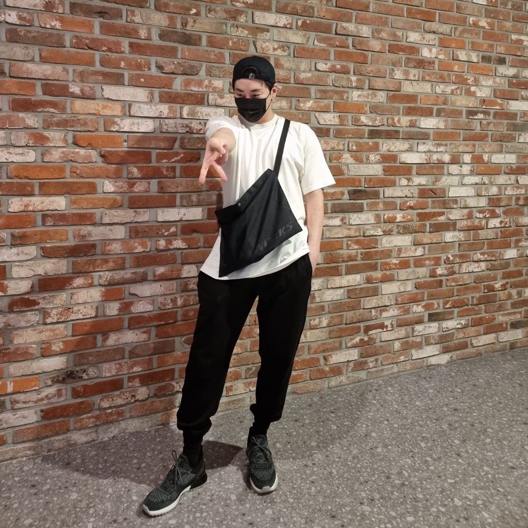 아저씨 (@djcode) 님의 게시물 | KREAM