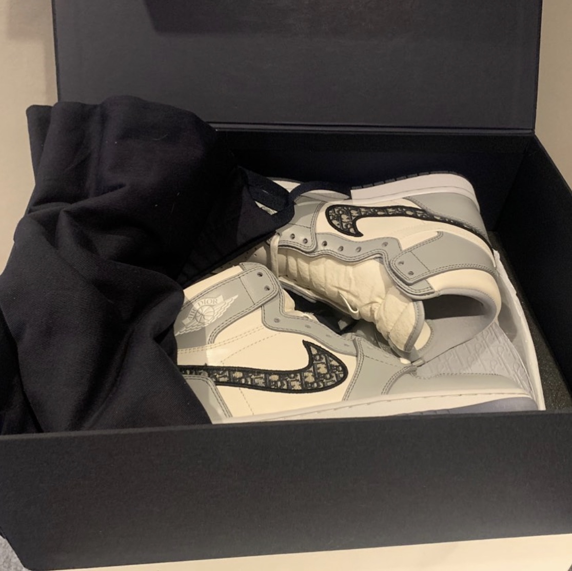 jh (@55321) 님의 게시물 | KREAM