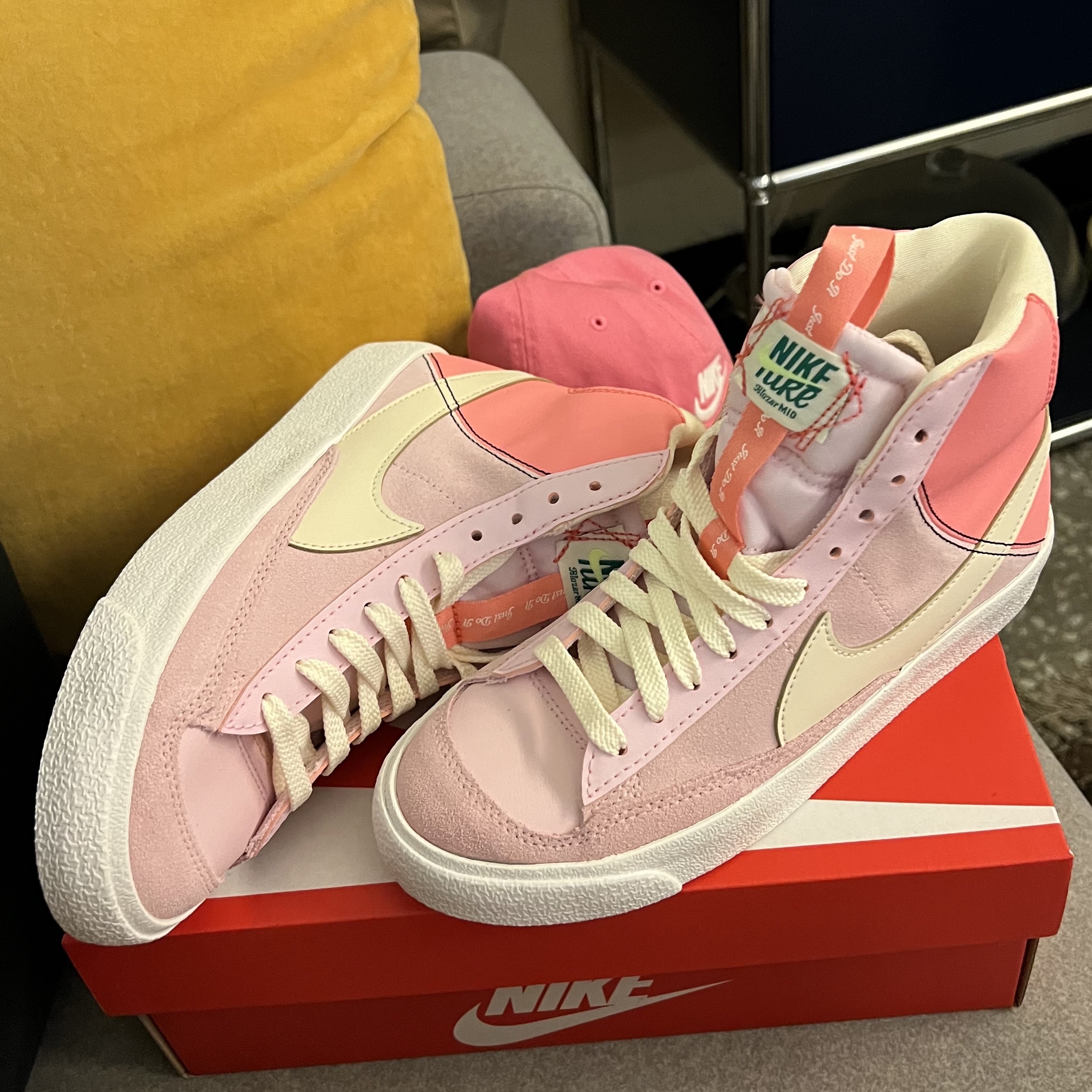 꿀벌이🐝 이지유 (@amelia_v) 님의 게시물 | KREAM