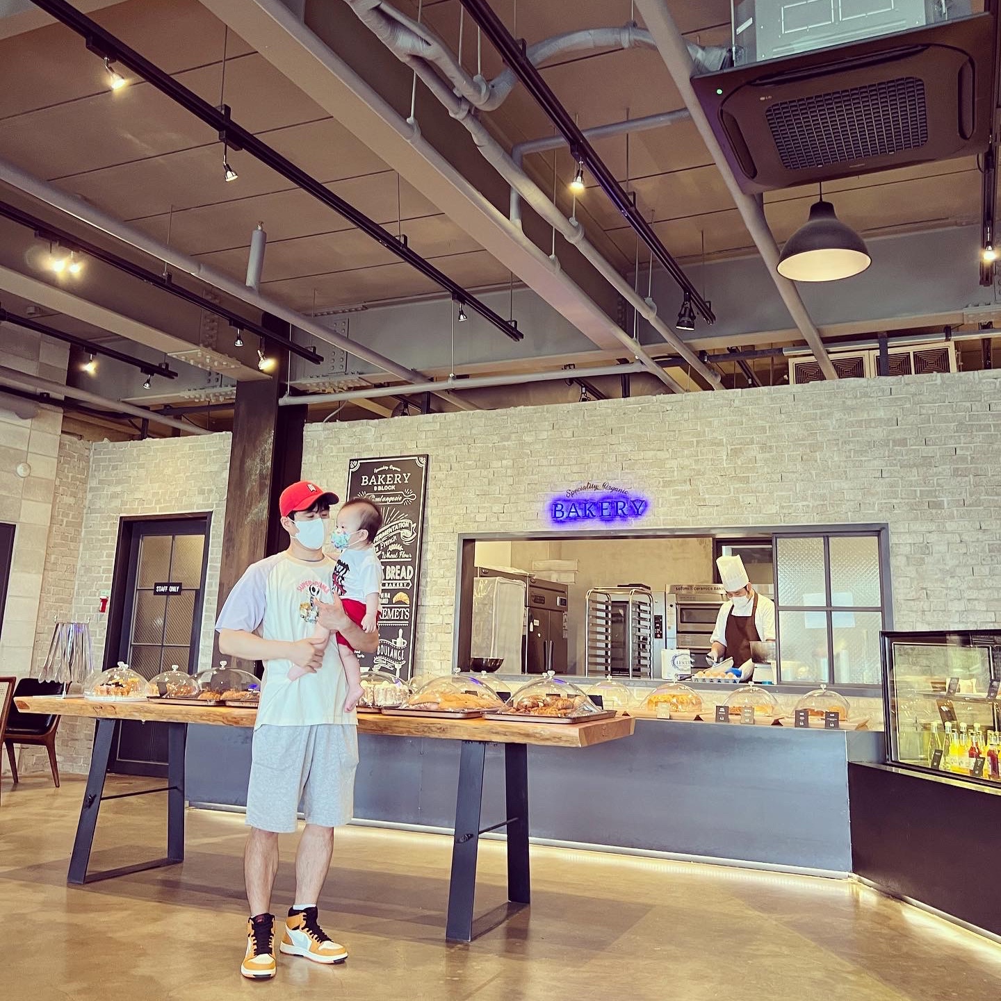 sonhaewook (@stroll.son) 님의 게시물 | KREAM