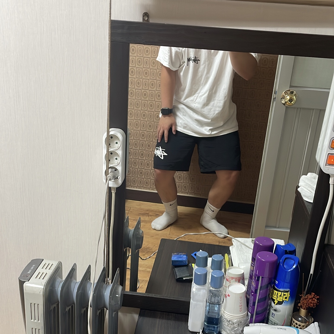 tjrtkddnr81 (@03_wook) 님의 게시물 | KREAM