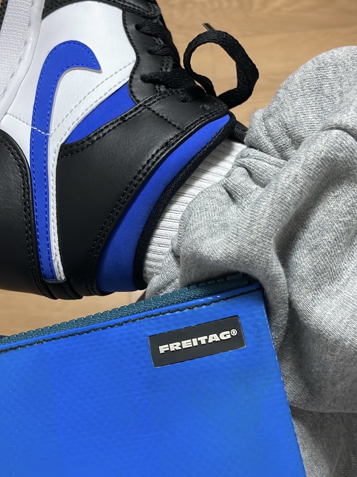 kimjiwoolike... (@woo_o5) 님의 게시물 | KREAM