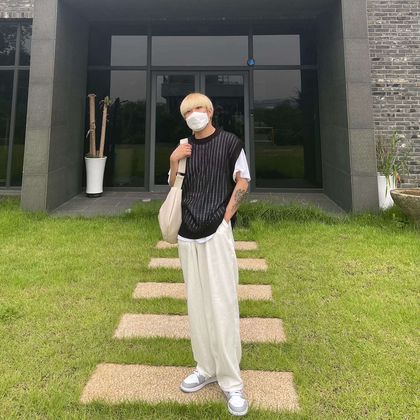 (@invade.kr) 님의 게시물 | KREAM