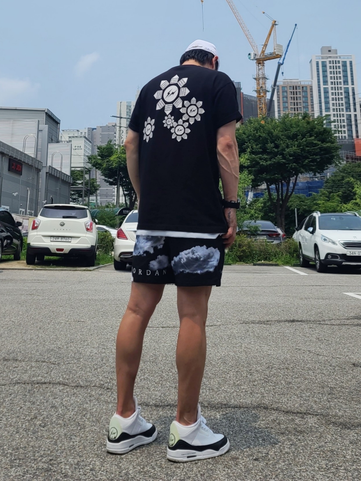 천성욱 (@yasaeng) 님의 게시물 | KREAM