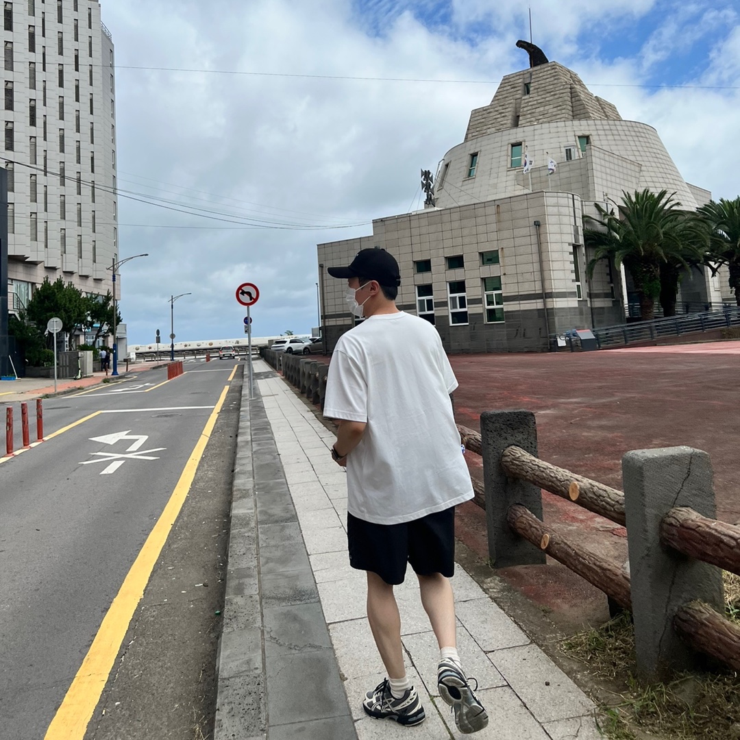 ing (@rxxjxxkxx) 님의 게시물 | KREAM