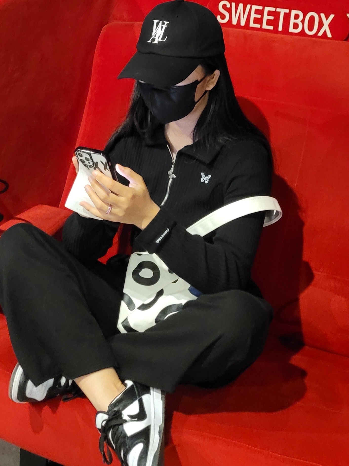 깅단비 (@__sweet.rain_) 님의 게시물 | KREAM