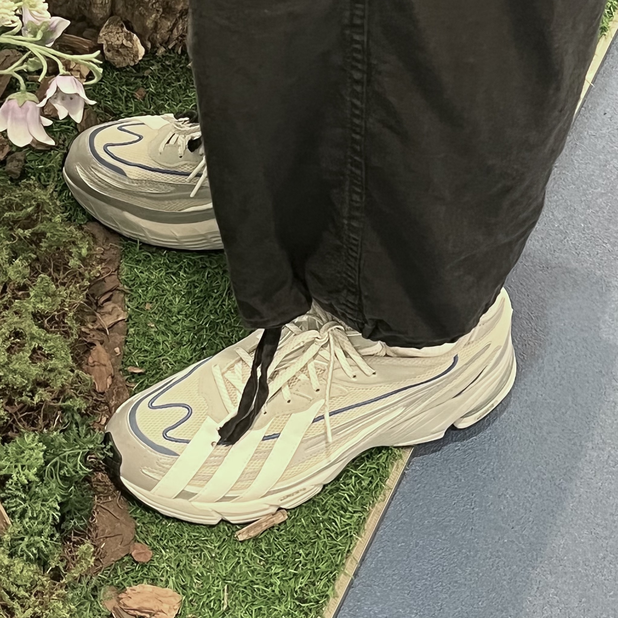 못나는새 (@0_iae) 님의 게시물 | KREAM