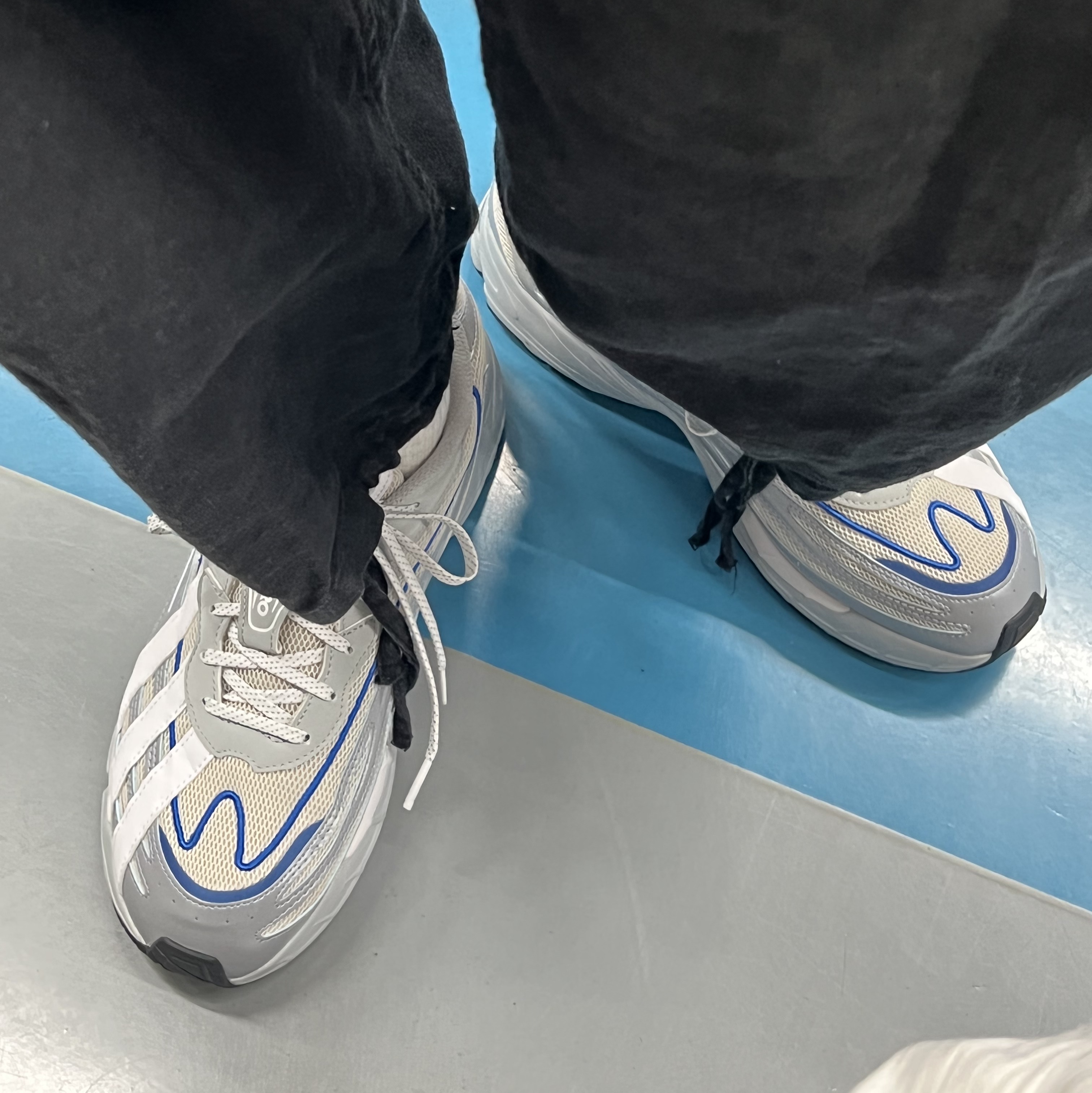 못나는새 (@0_iae) 님의 게시물 | KREAM