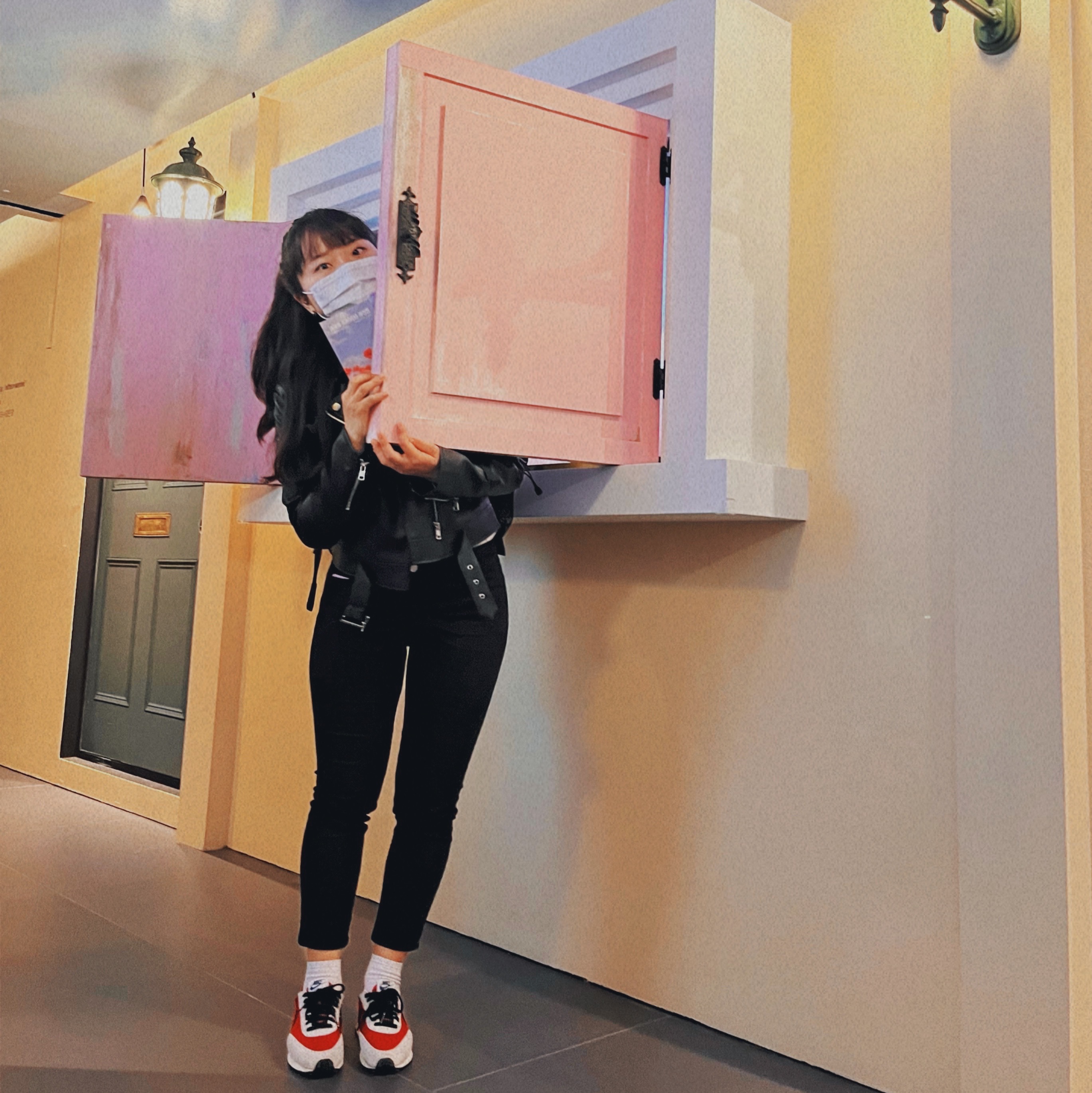 김혜진 (@hye.xin) 님의 게시물 | KREAM