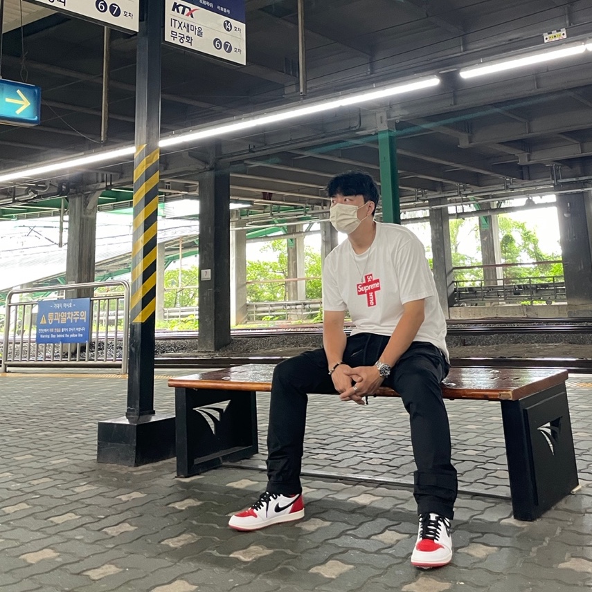 (@_jnkkk) 님의 게시물 | KREAM