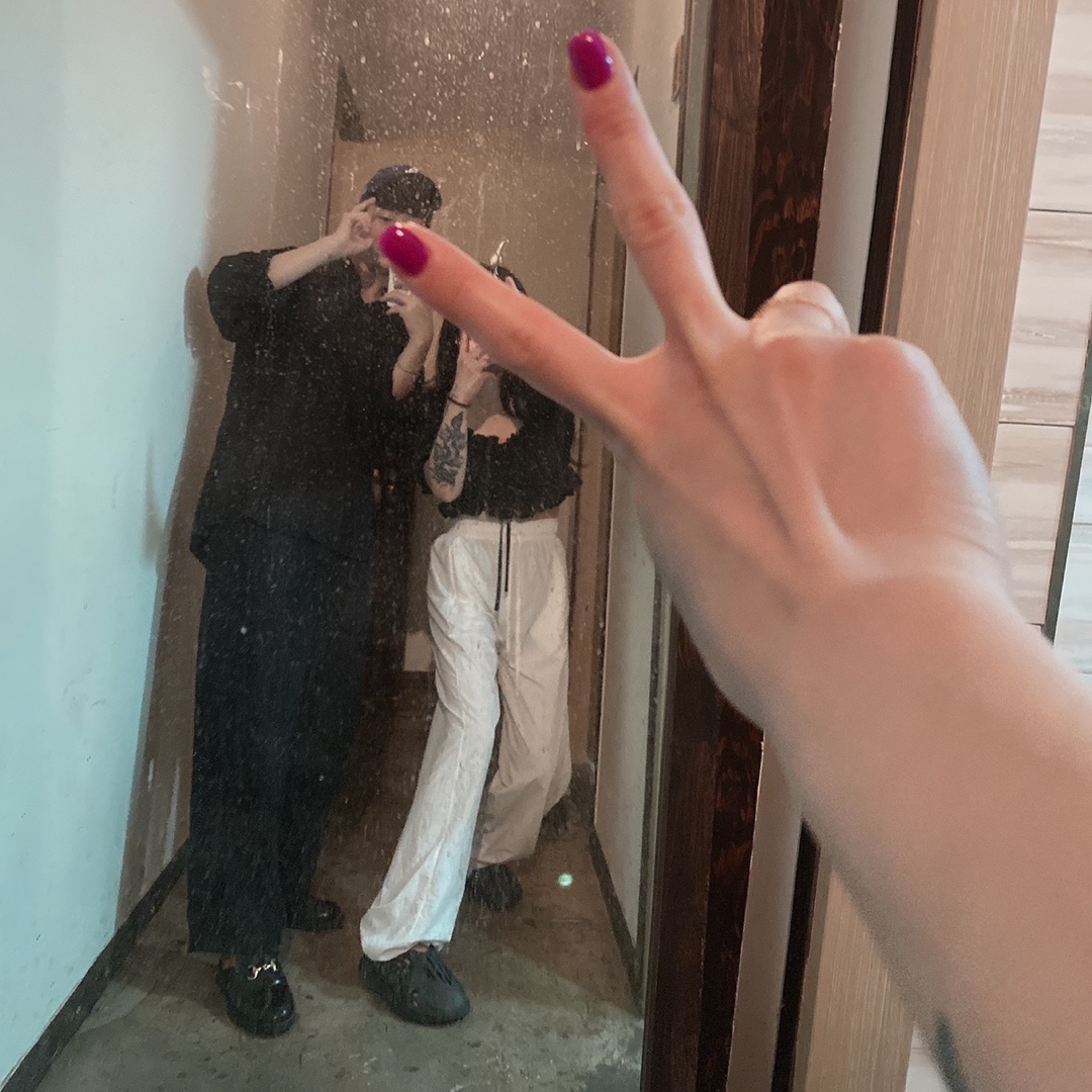 @jhhey93) 님의 게시물 | KREAM